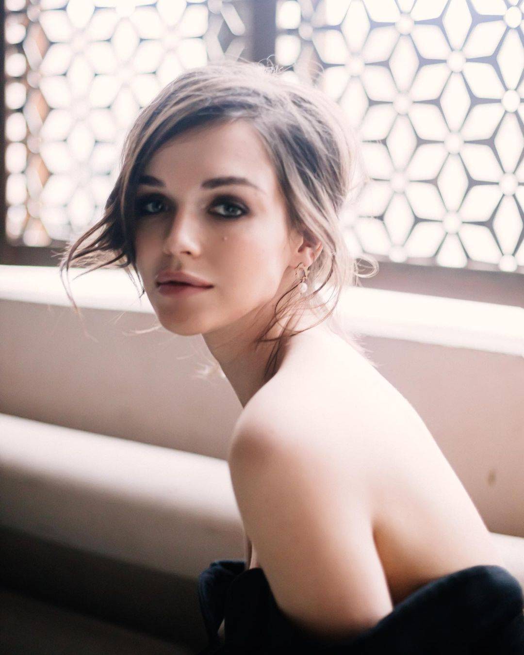 Sonya Olegovna | Scrolller