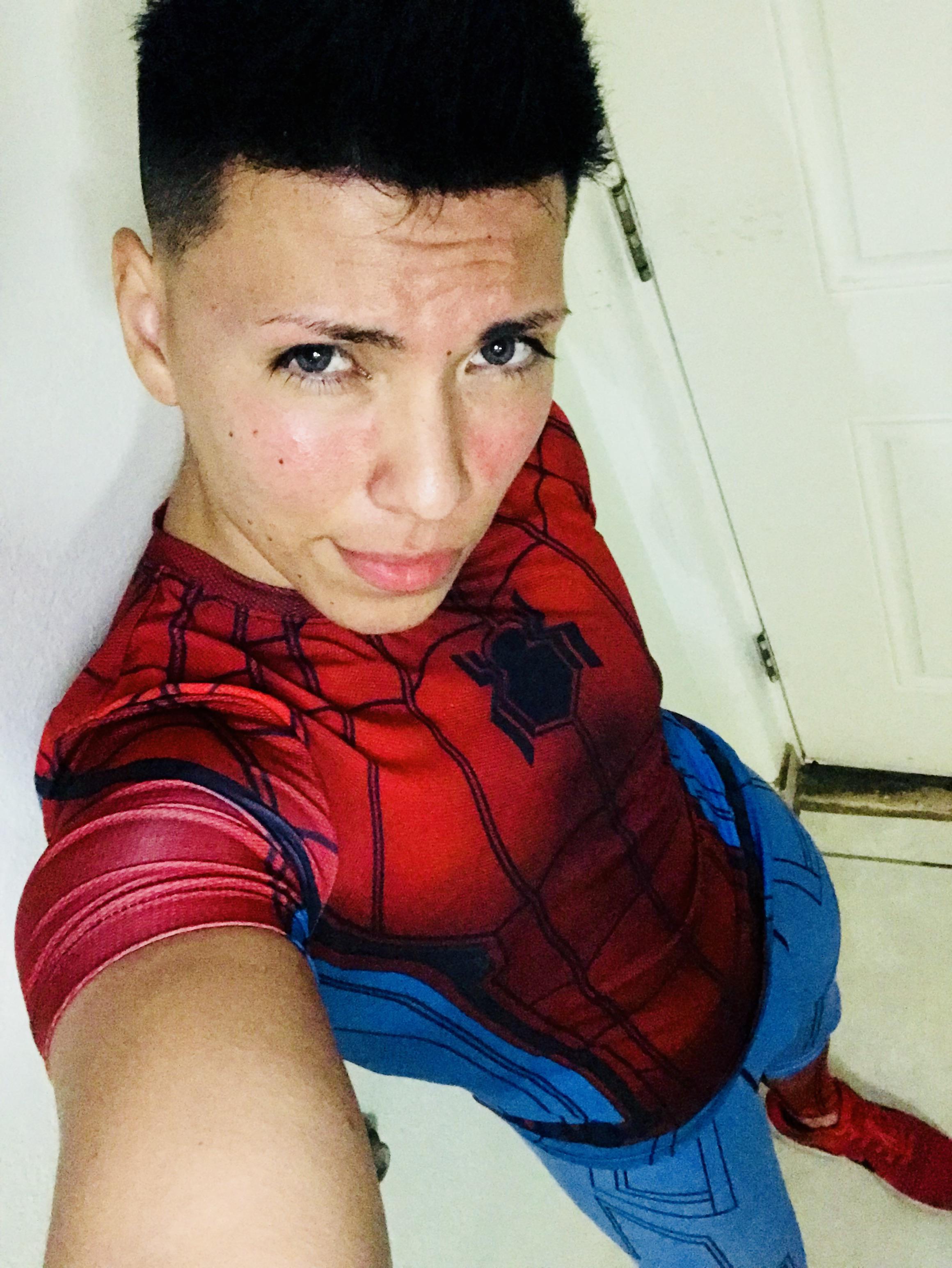 SPIDEY OUTFIT FEELING SOOO TIGHT | Scrolller