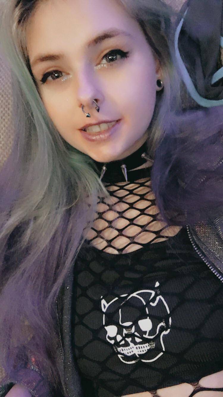 Spiky chokers are 💖 what’s your favorite type of collar? | Scrolller