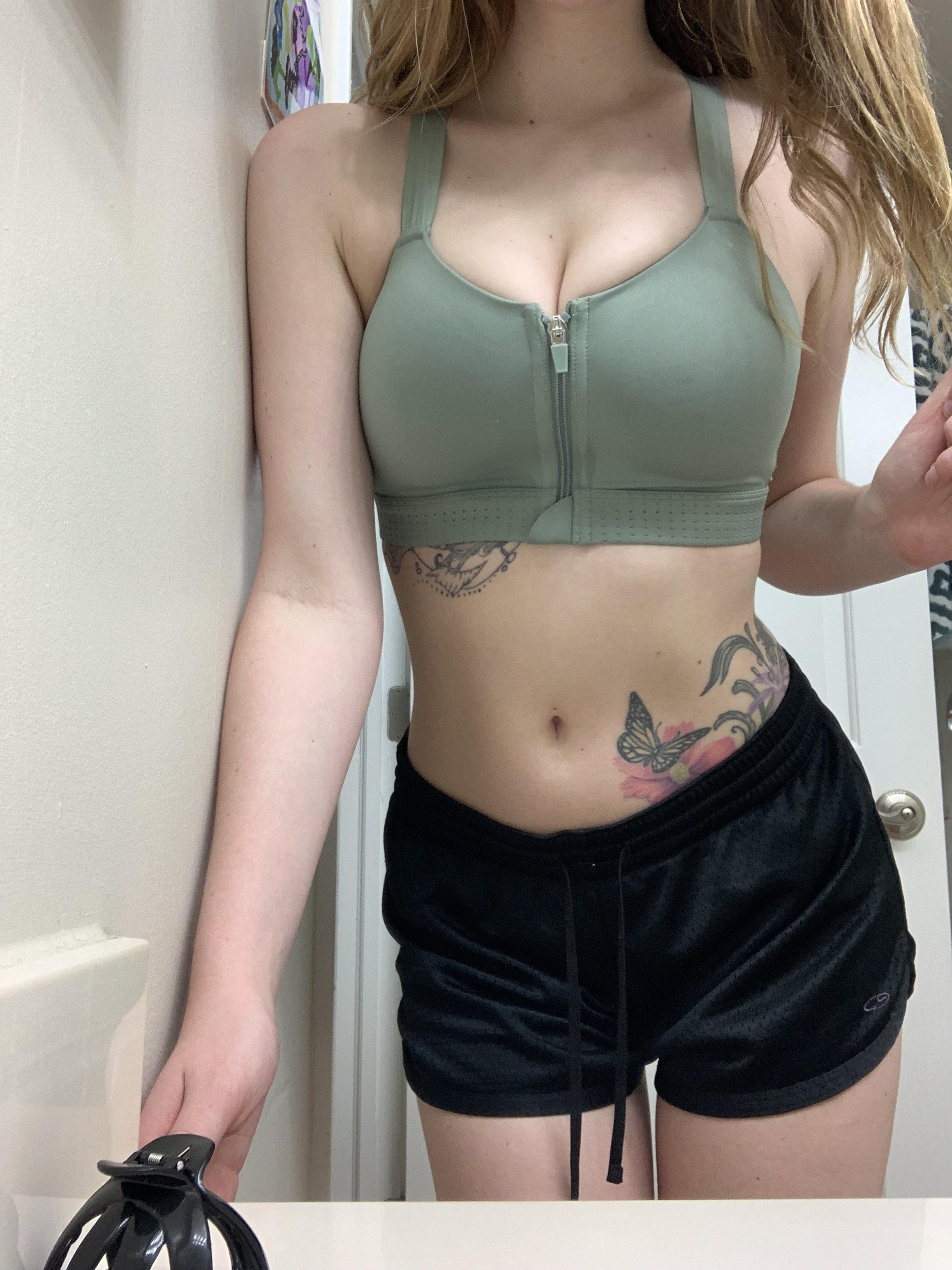 Sports bra cleavage :) want to workout with me? | Scrolller