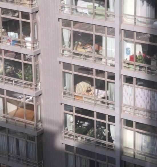 Spot the girl! | Scrolller