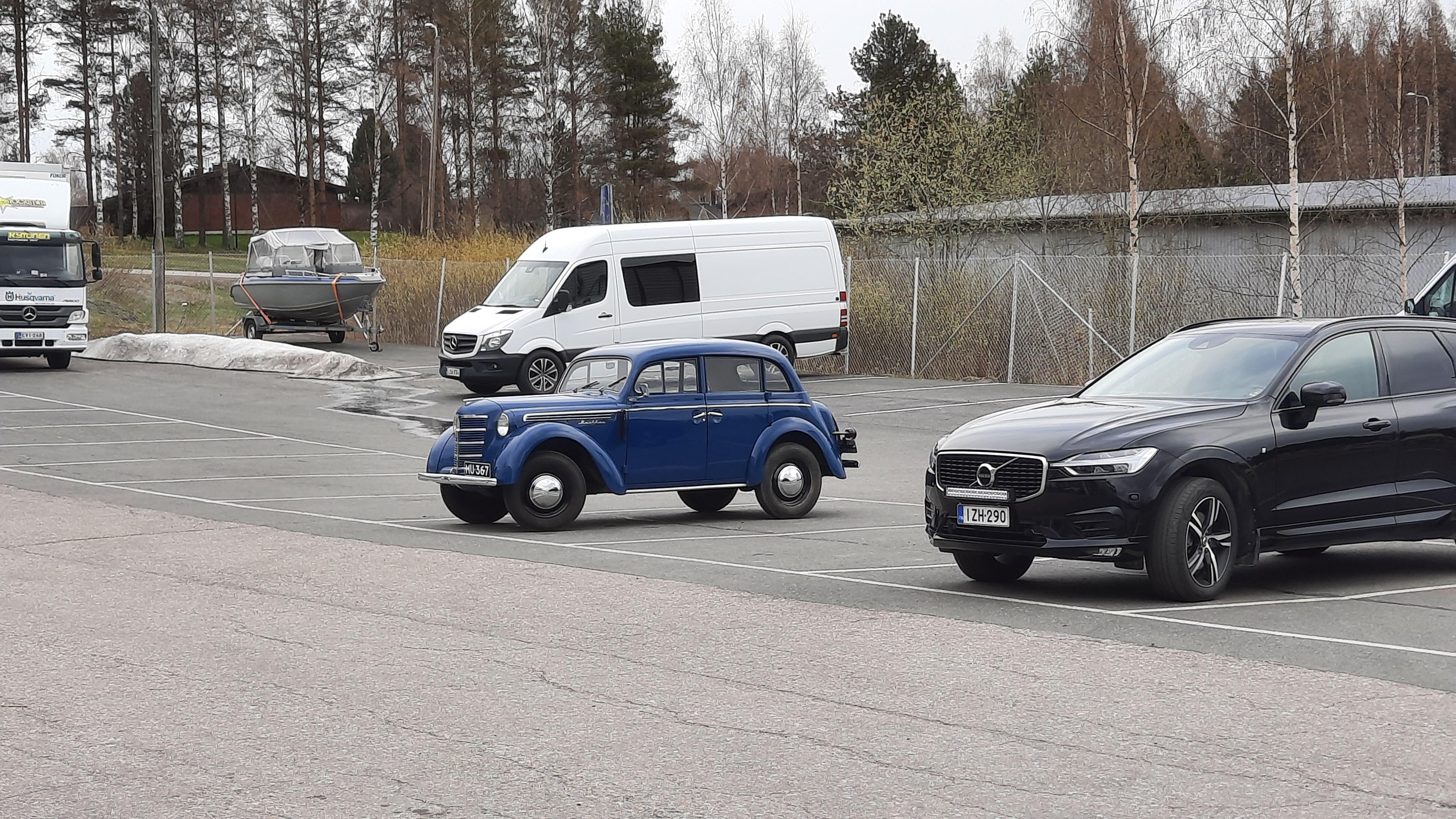 Spotted a mint [Moskvitch 401] in Jämsä, Finland. | Scrolller