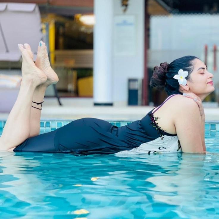 Sruthi Lakshmi | Scrolller