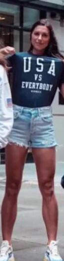 Sry for this low quality pic but those legs 🤤🤤 | Scrolller