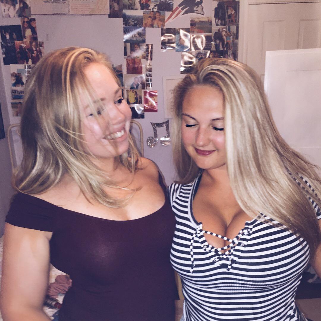 Staring at her massive cans | Scrolller