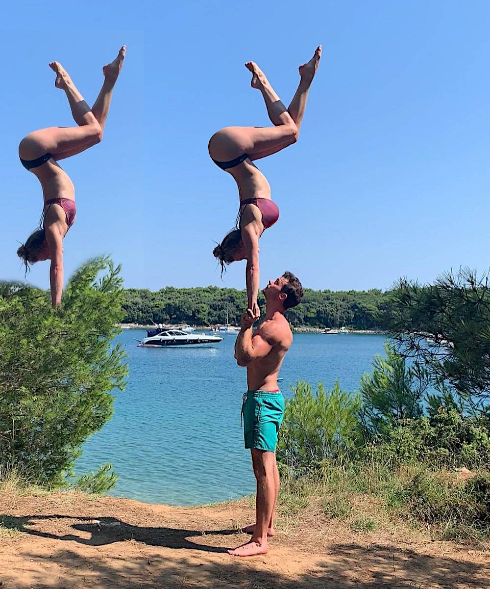 Stefanie Noppinger (Ninja Warrior Germany) training to keep the balance with bigger assets ...