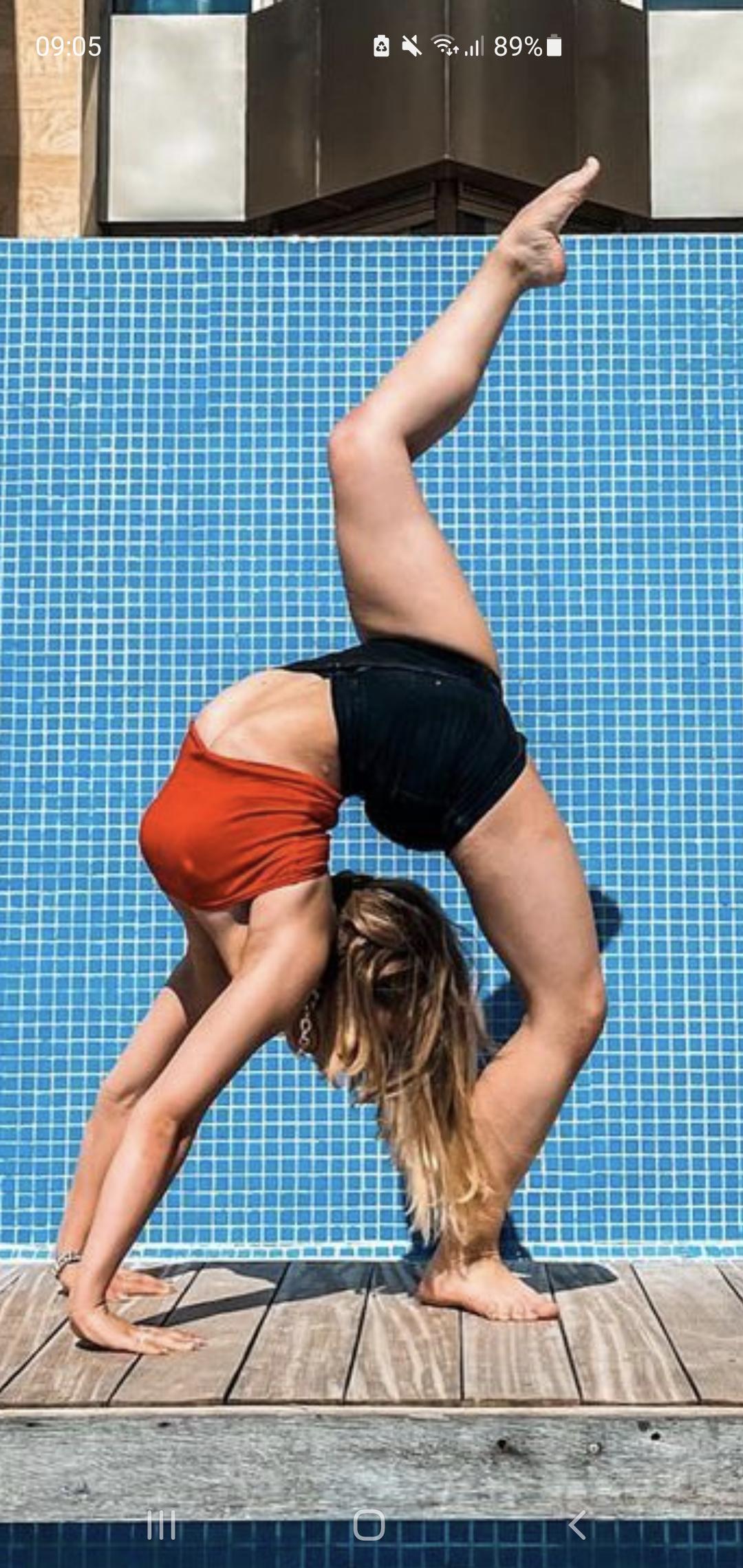 Stellt euch vor ihr fingert sie in der Position🤤💦 | Scrolller