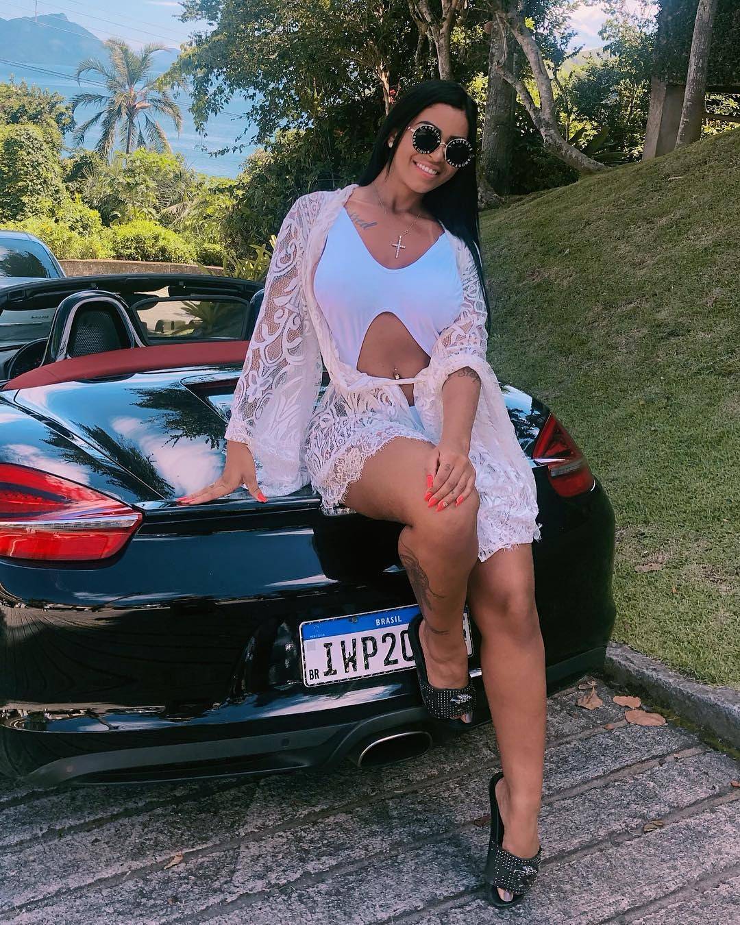 Stephanie | Scrolller