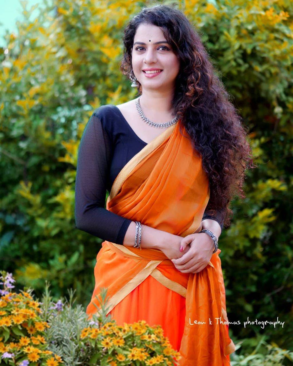 Stephy Leone | Scrolller