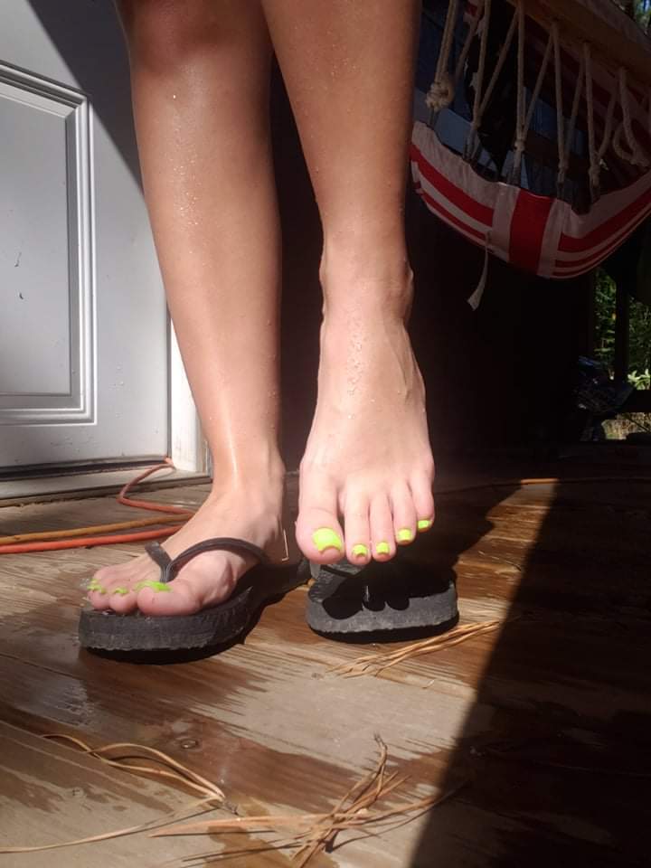 stepping on you would be my pleasure | Scrolller