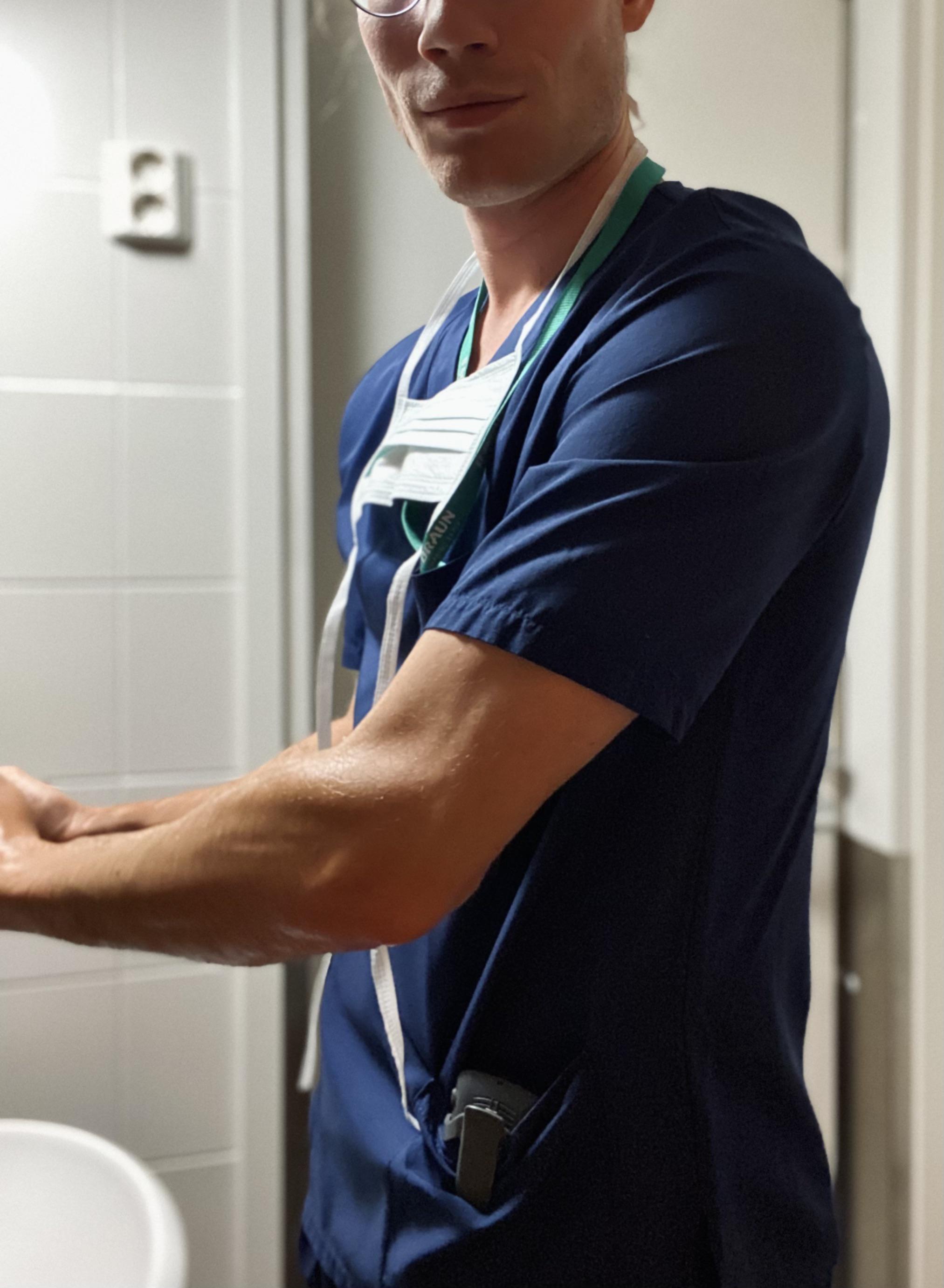 Still here, at your service | Scrolller