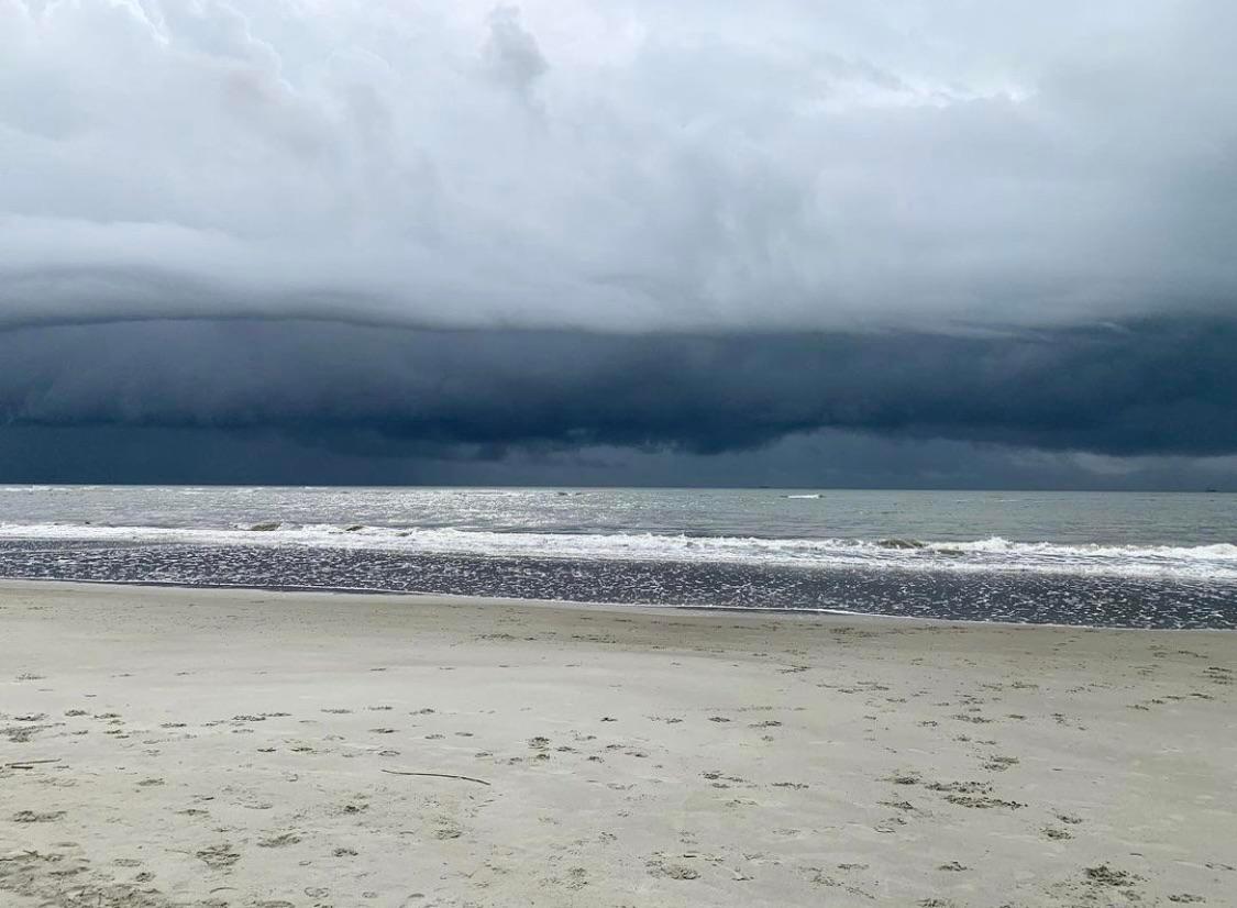 🔥 Storms Rolling In Yesterday | Scrolller