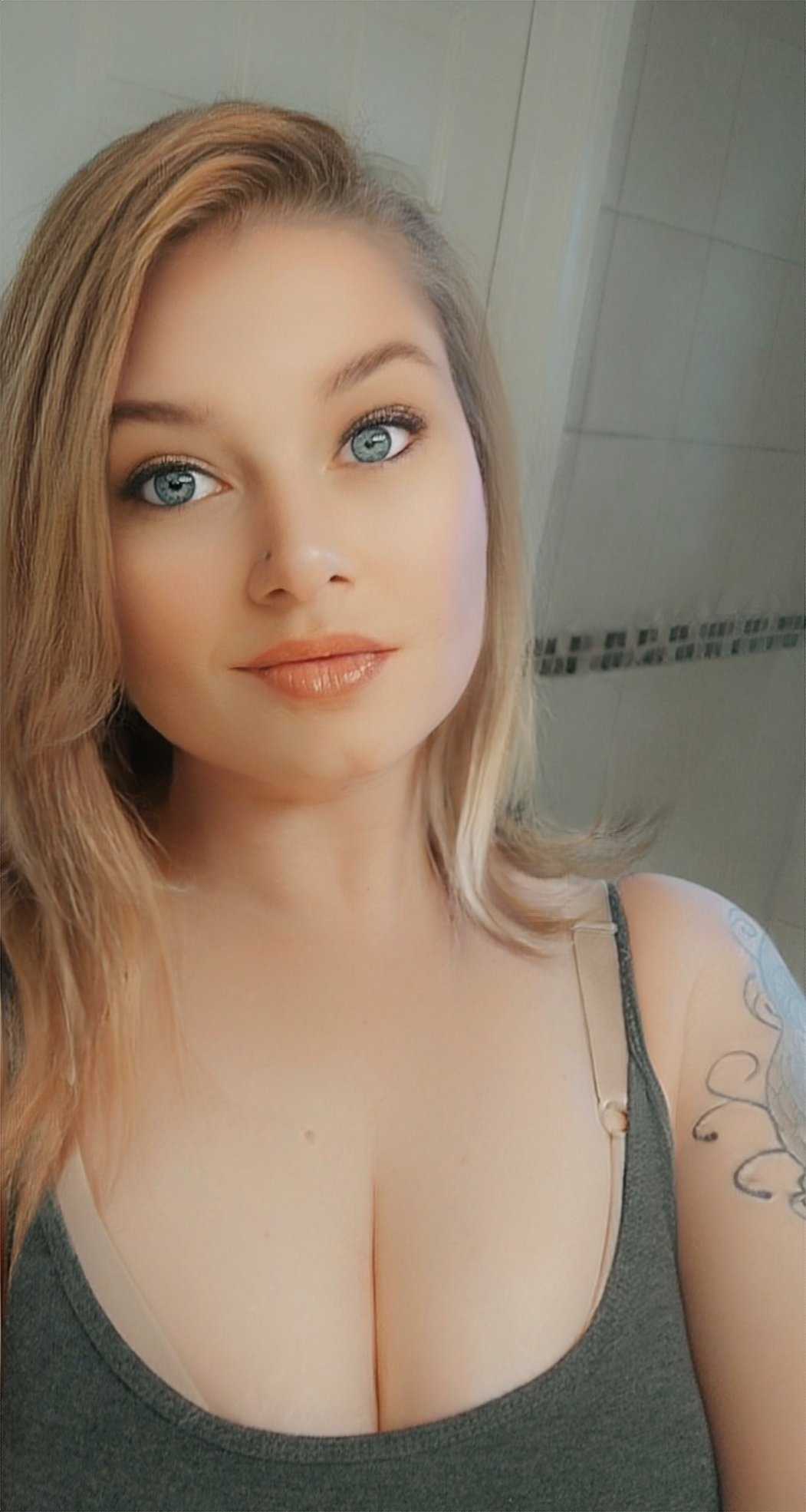 Getting ready for date night | Scrolller