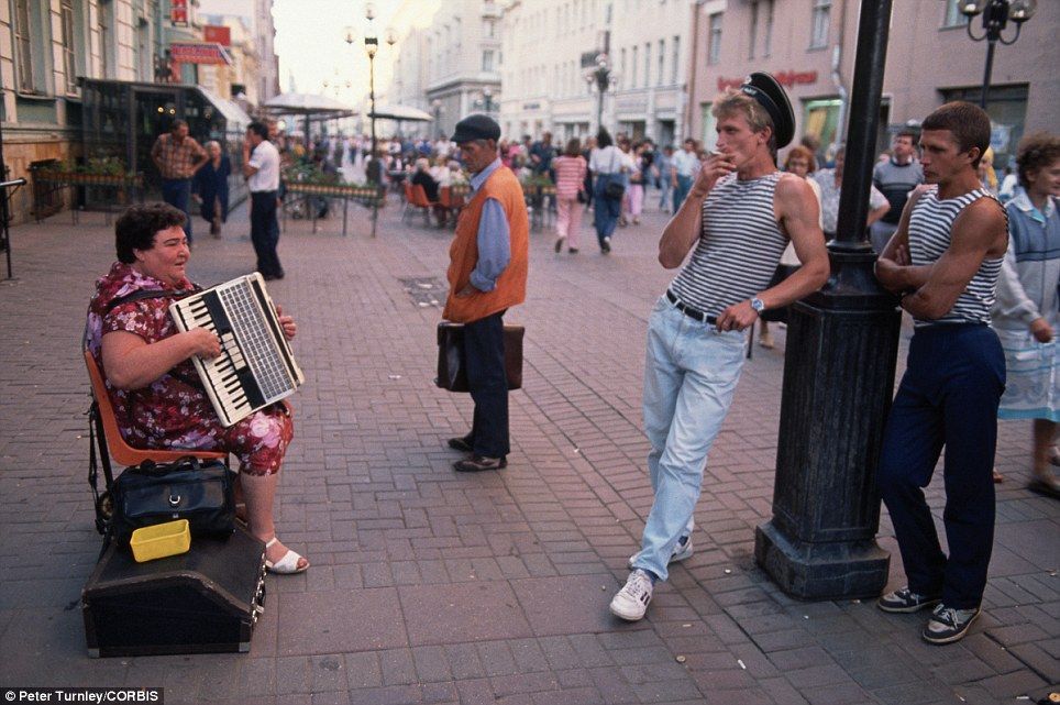 Street scene in 1991 | Scrolller