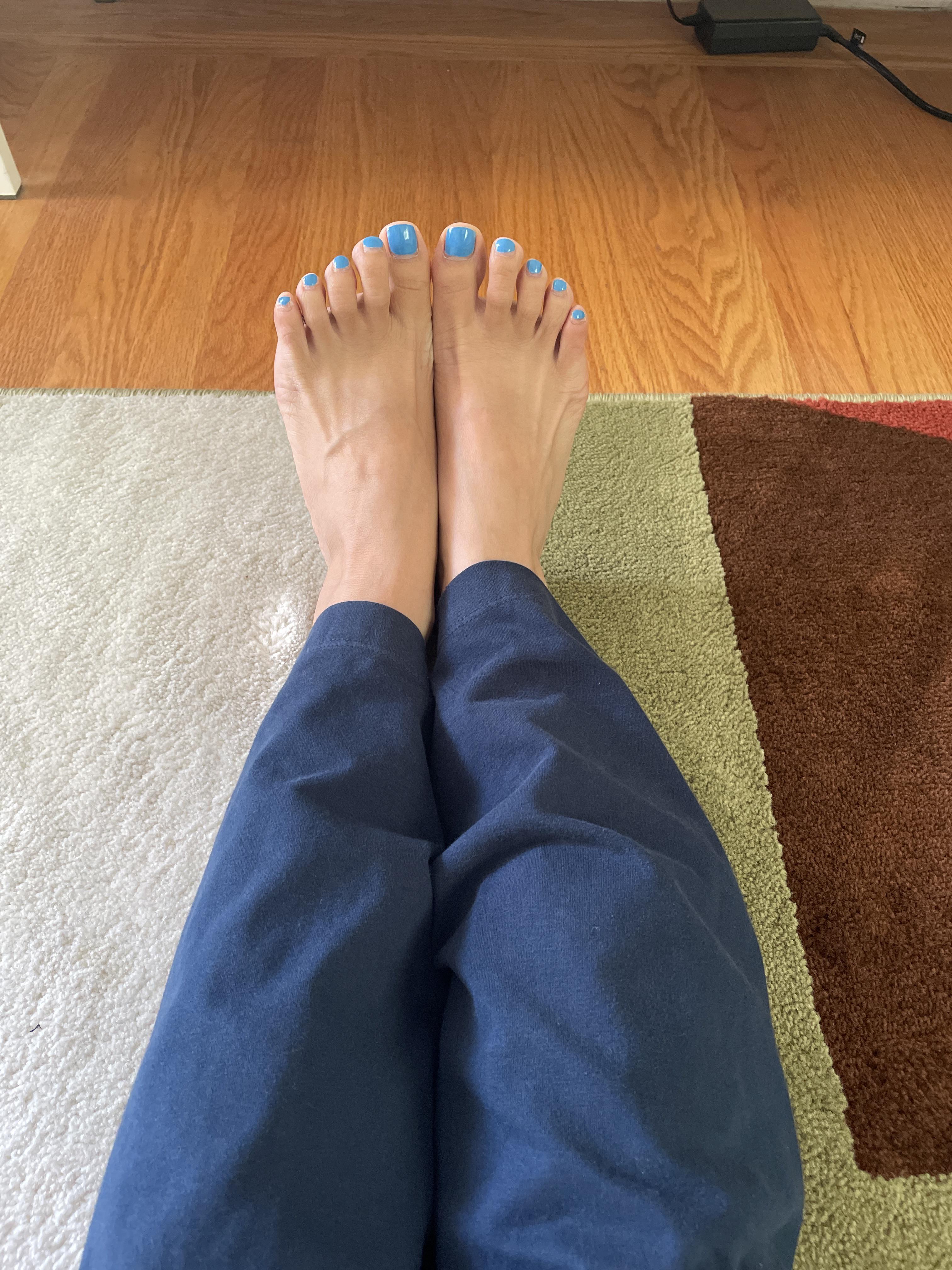 Stretching | Scrolller