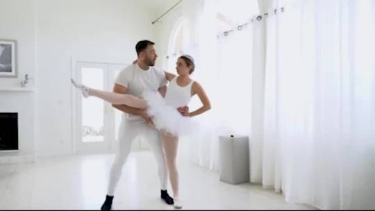 Stretchy Lil Dancer - Penelope Kay | Scrolller