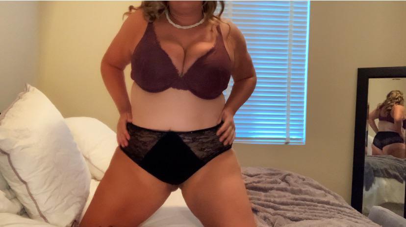 Strike a pose. | Scrolller