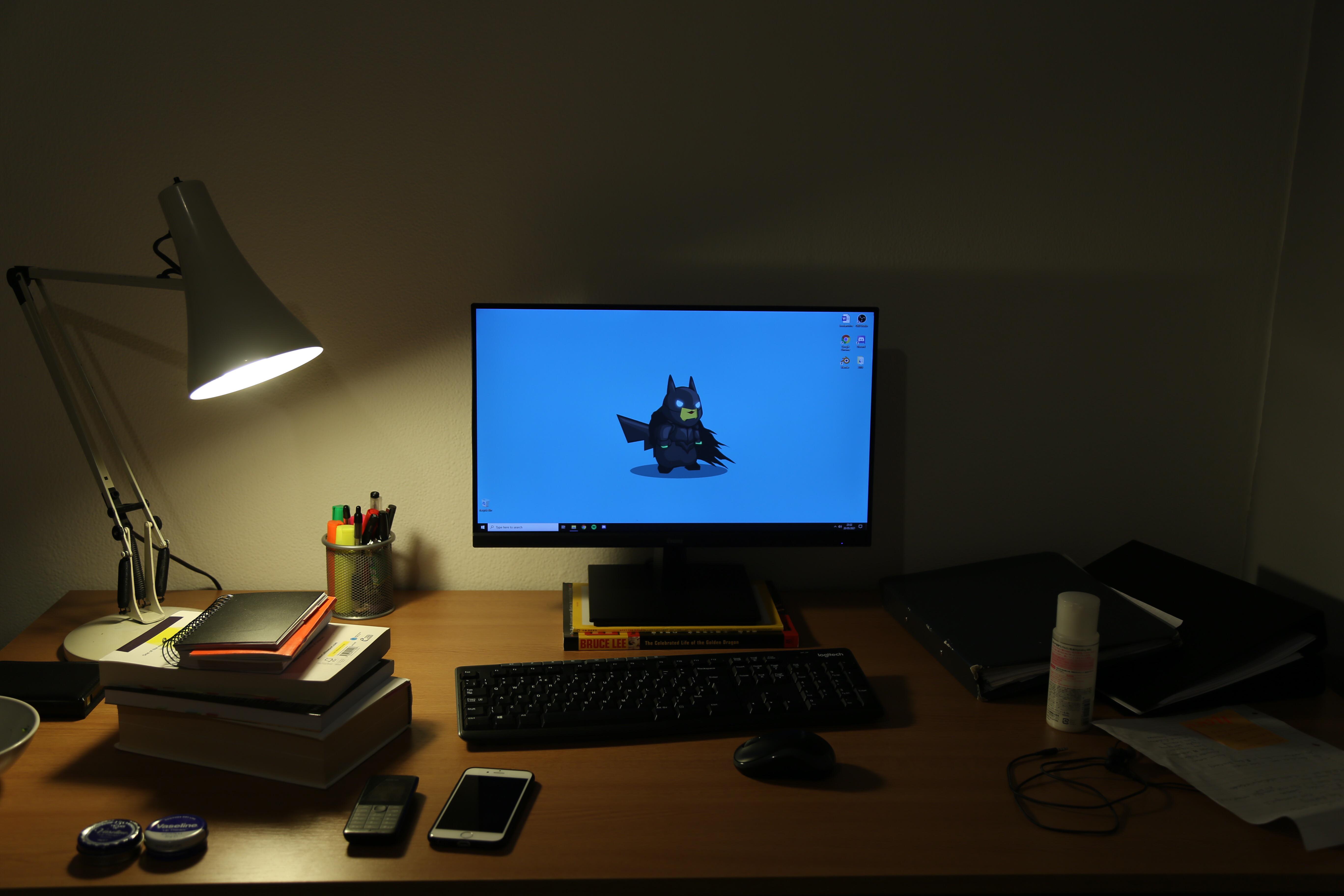 Study desk | Scrolller