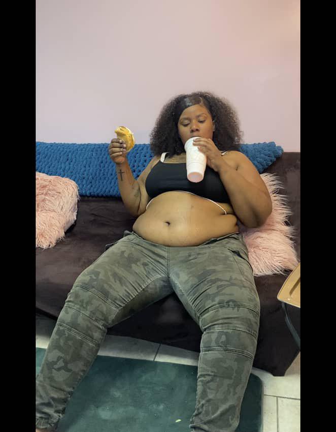 Stuffed 😋 | Scrolller