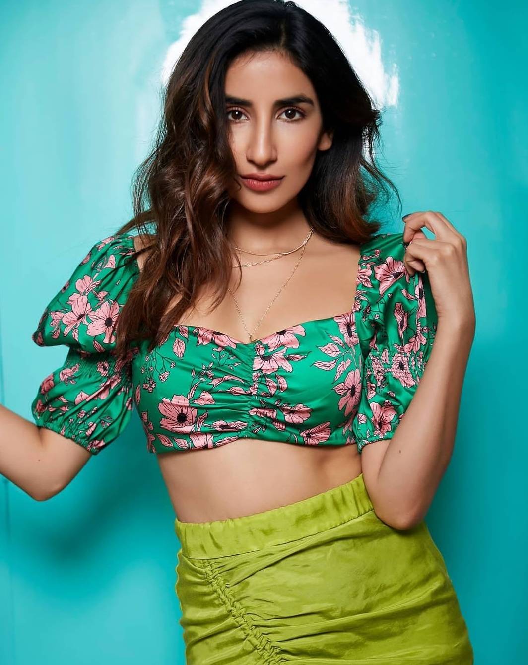Stunning and Sexy Parul Gulati 😍🤤!!!! | Scrolller