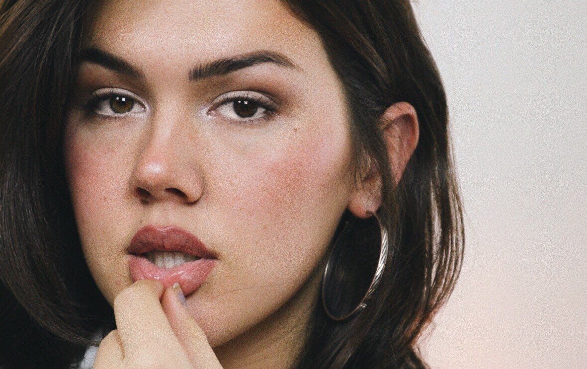 Stunning Daisy | Scrolller