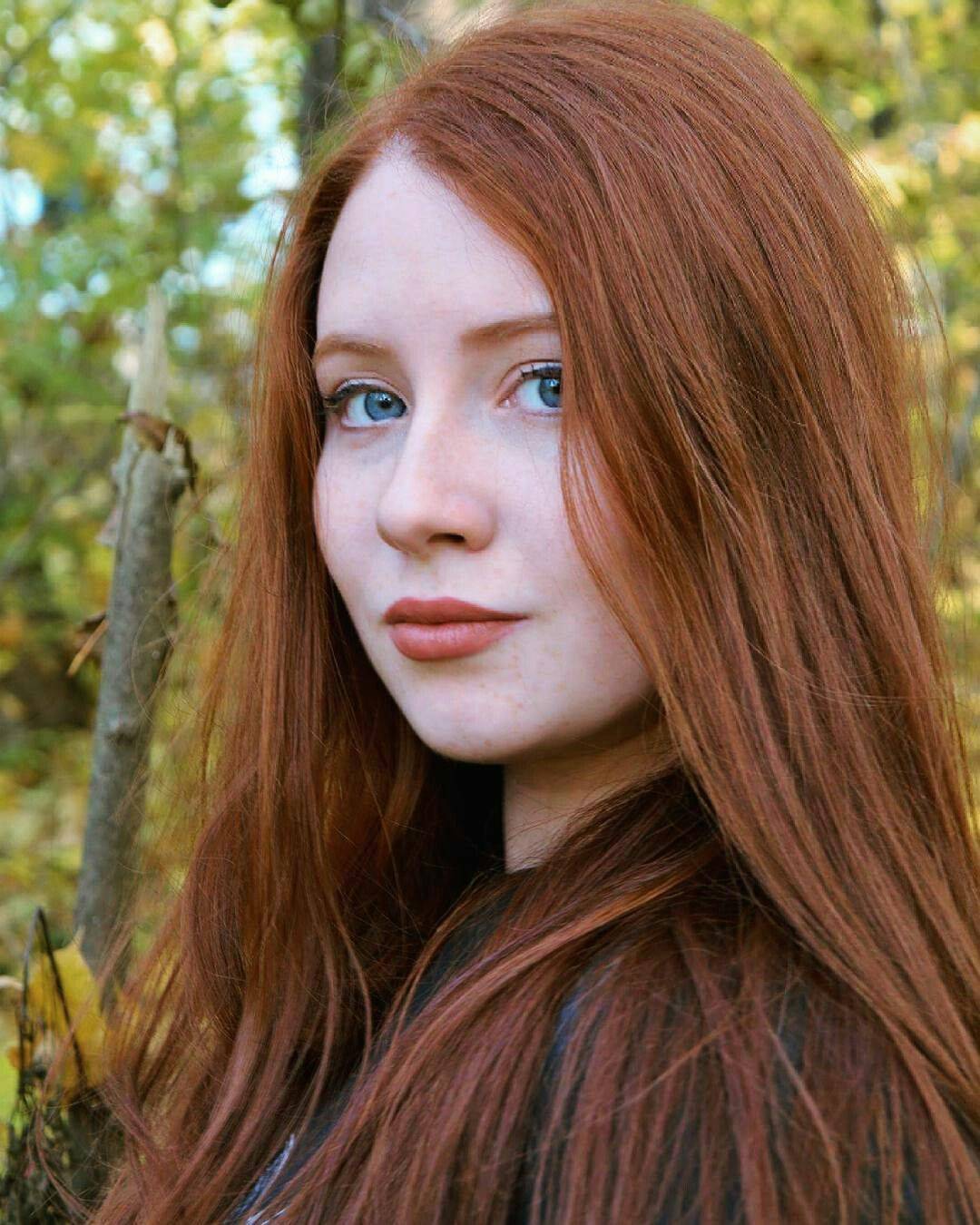 Stunning redhead | Scrolller