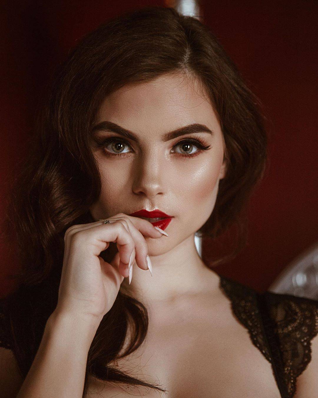 Stunningly Beautiful | Scrolller