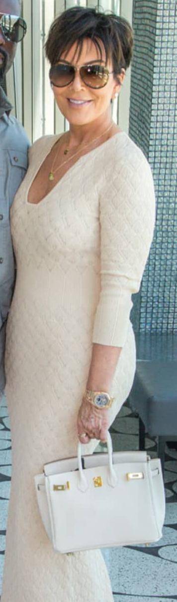 Subtle curves | Scrolller