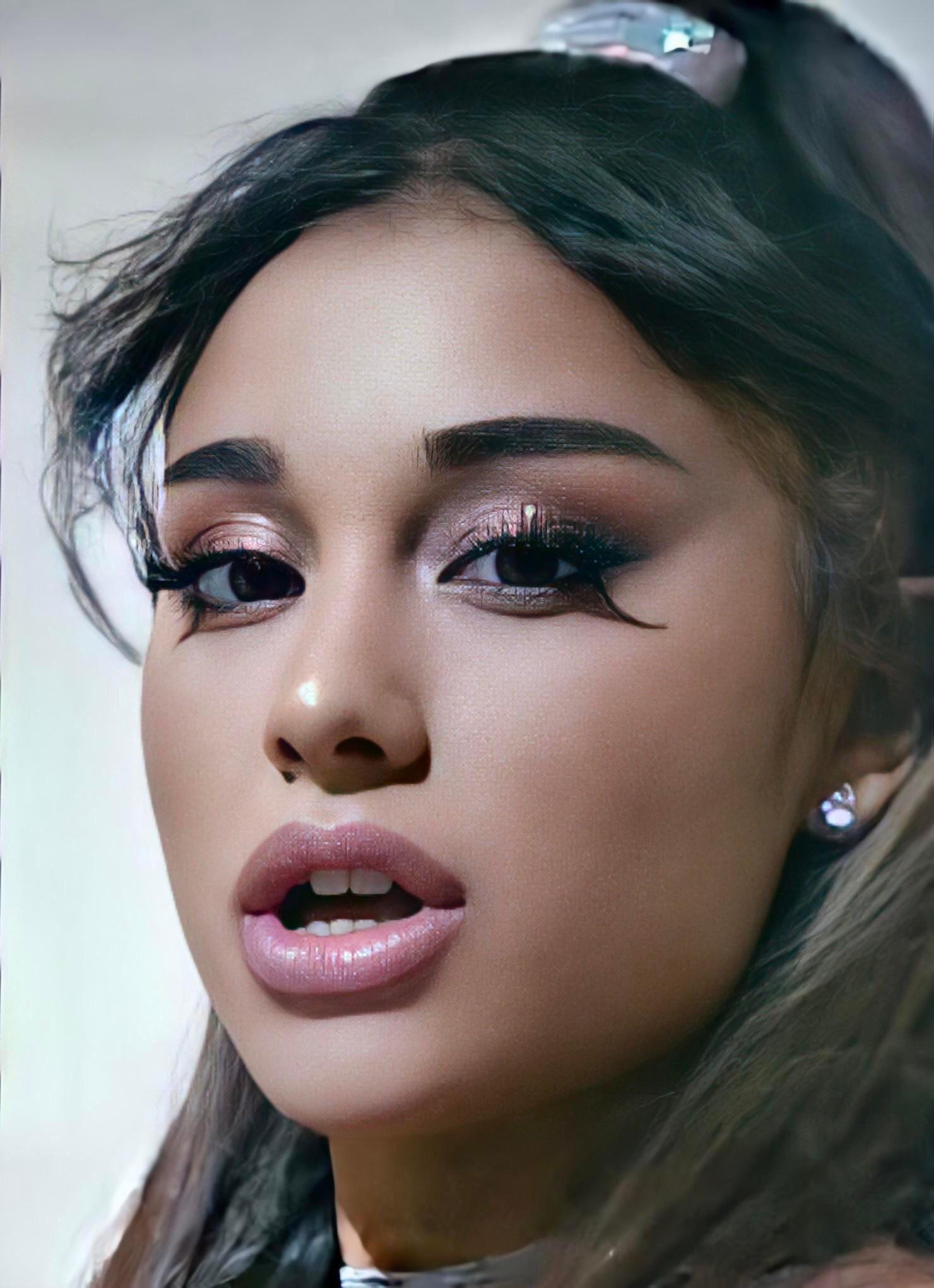 Such a beautiful face | Scrolller