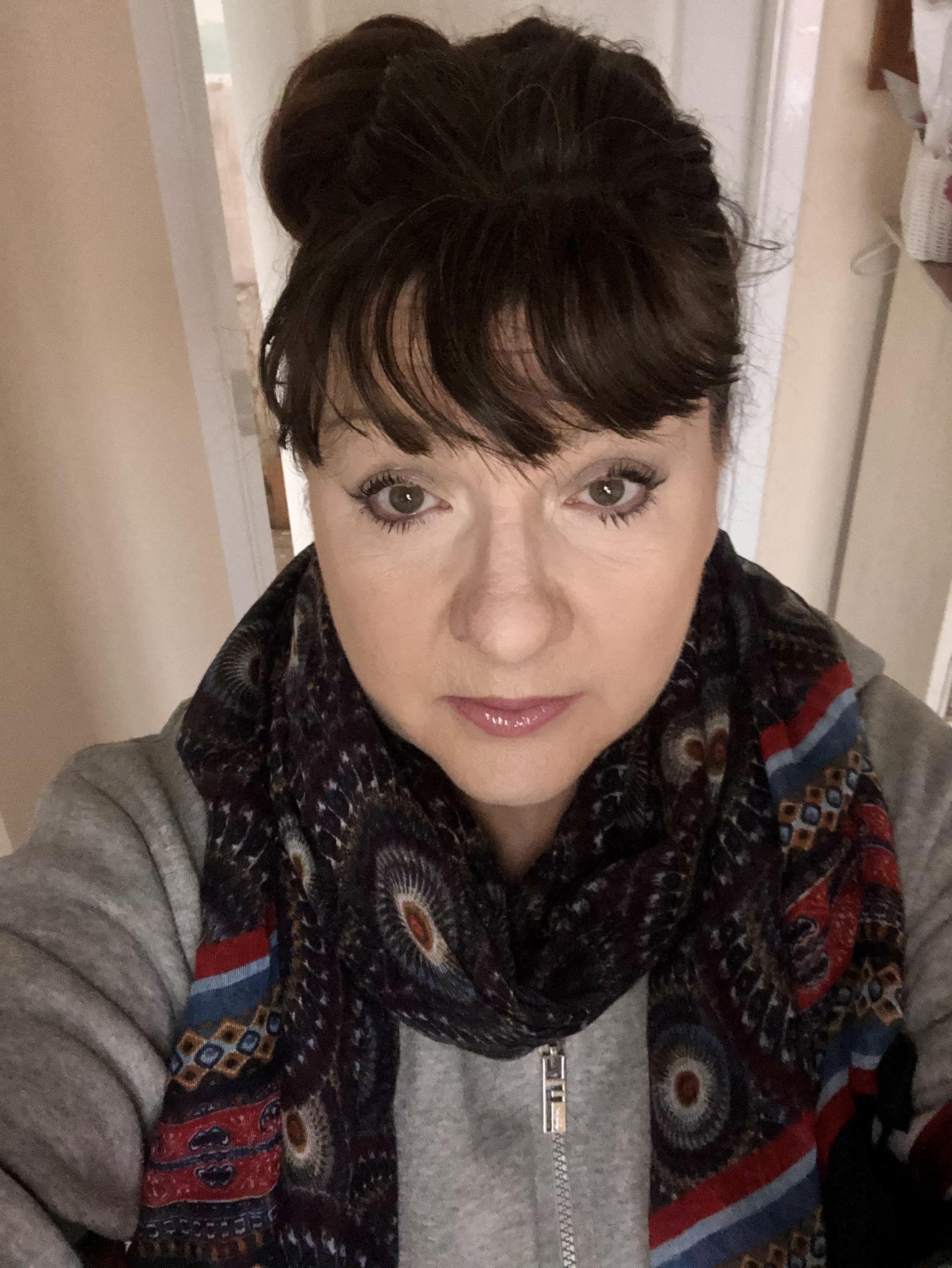 Suffering from a badly cut fringe but first attempt at contour | Scrolller