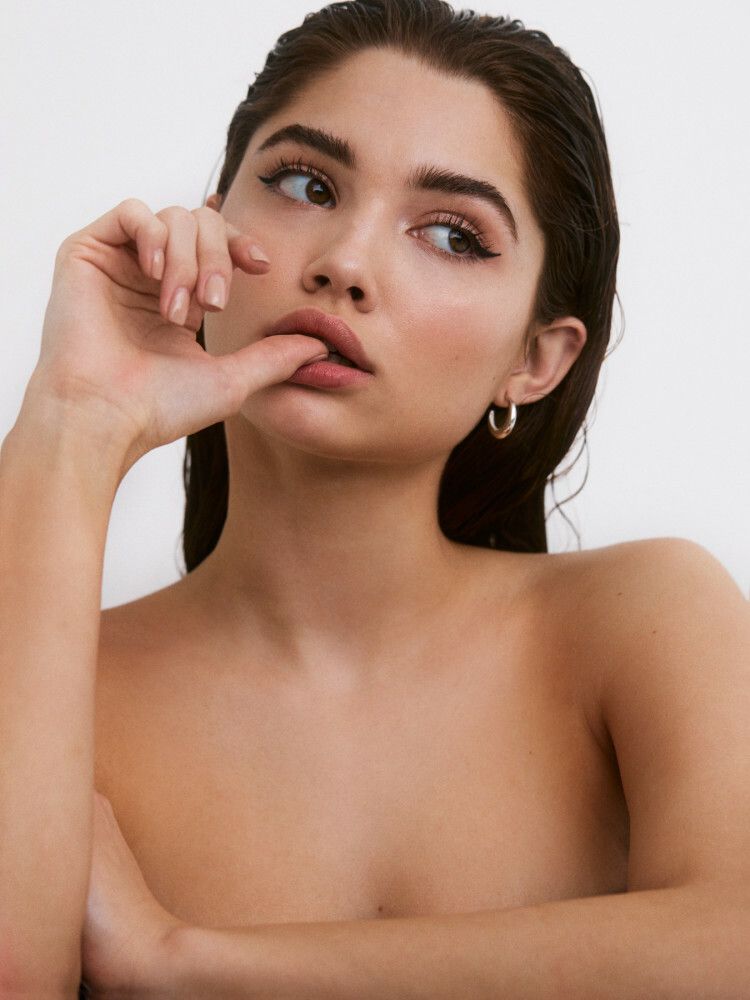 Suggestive | Scrolller