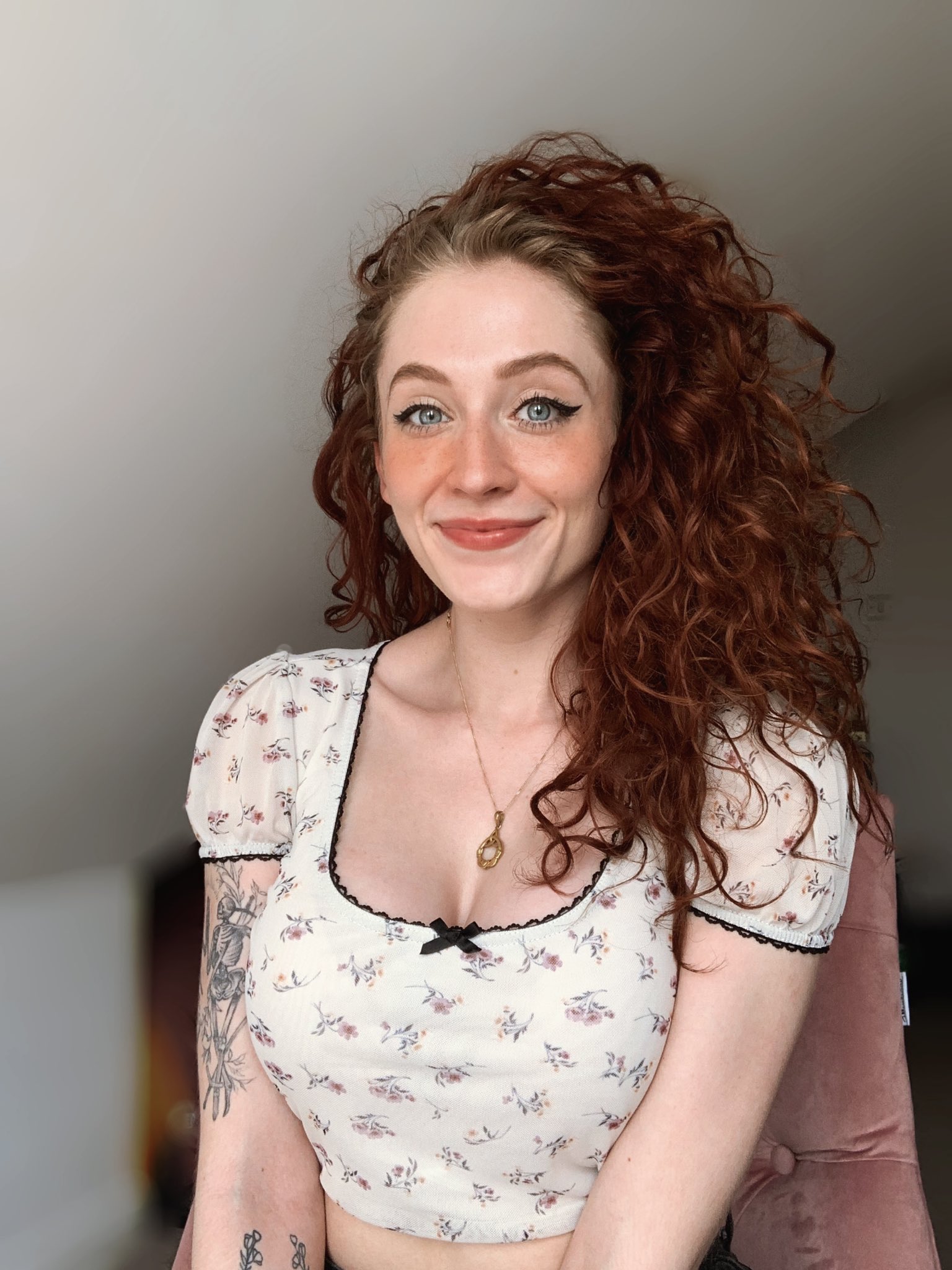 Summery top (From Twitter) | Scrolller