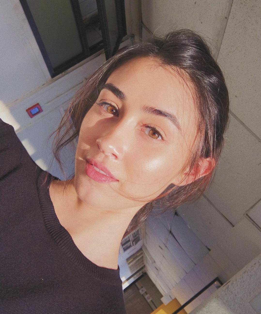 Sun-kissed? First timer! | Scrolller