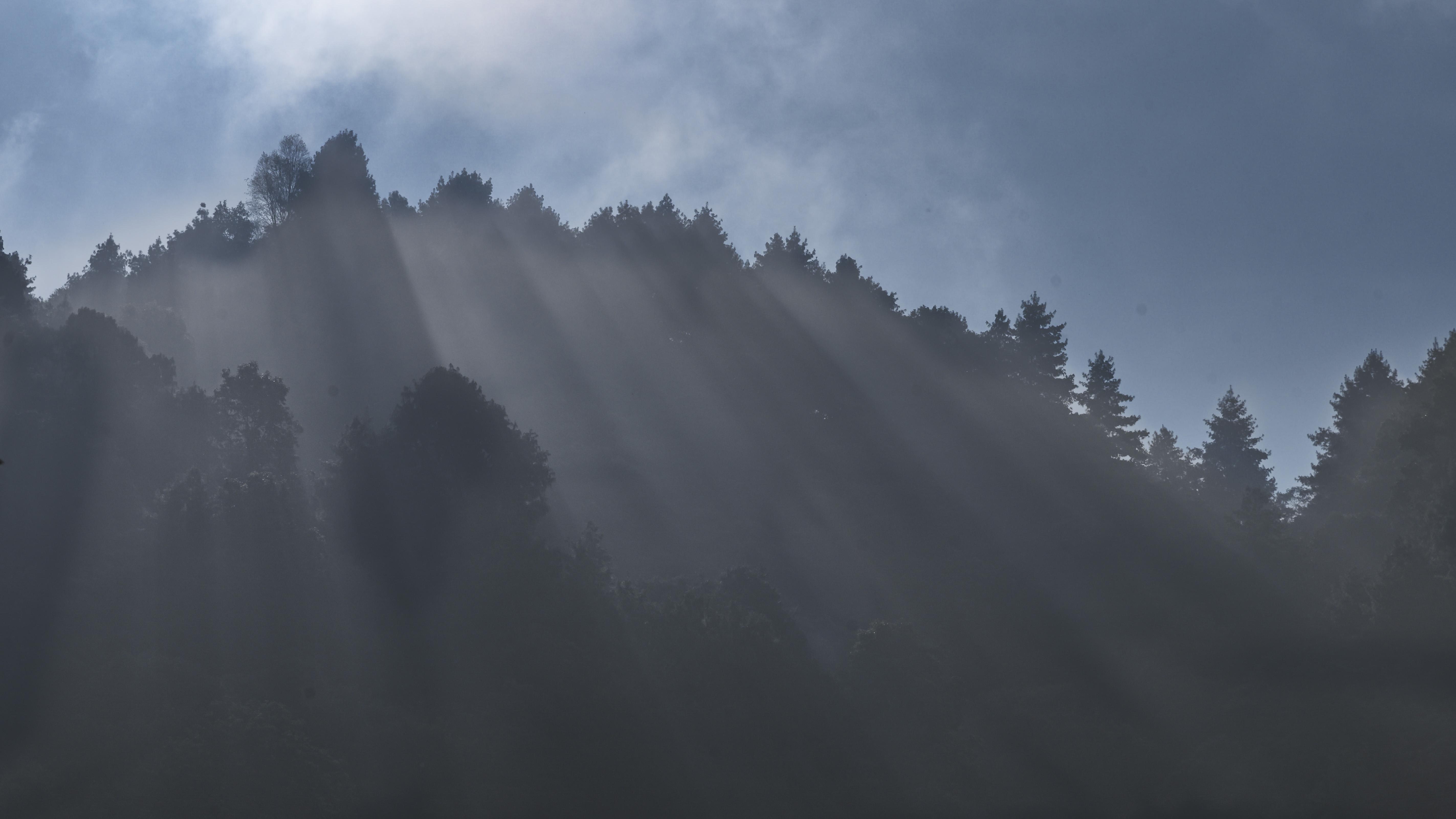 Sun rays; Kakani | Scrolller