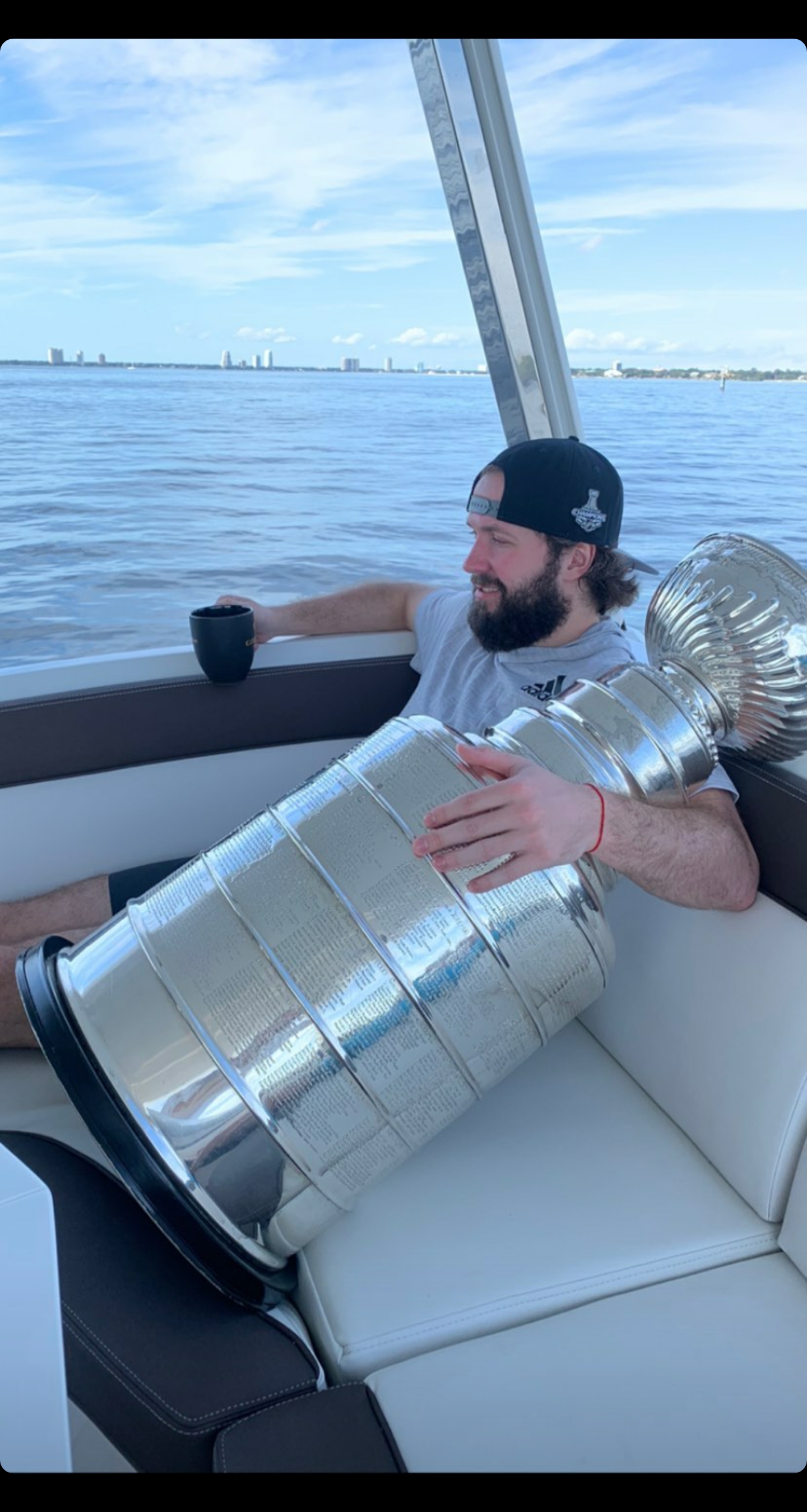 Sunday sailing | Scrolller