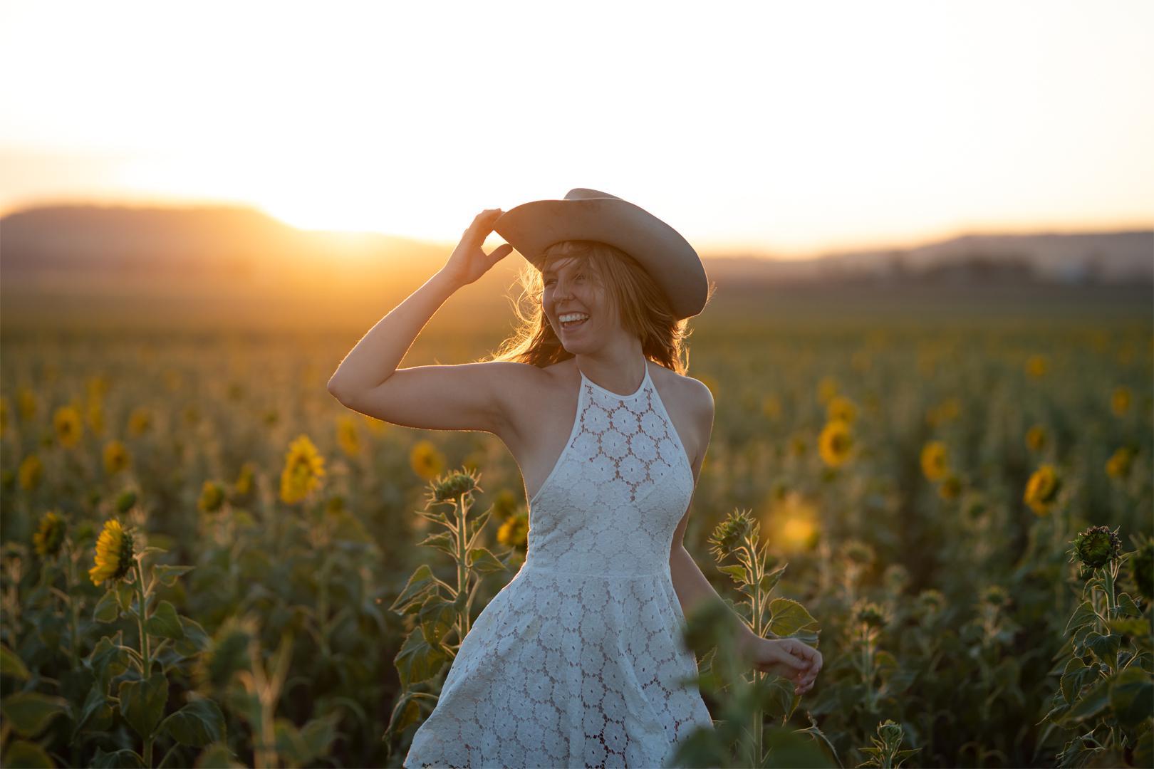 Sunflowers and sunsets! | Scrolller