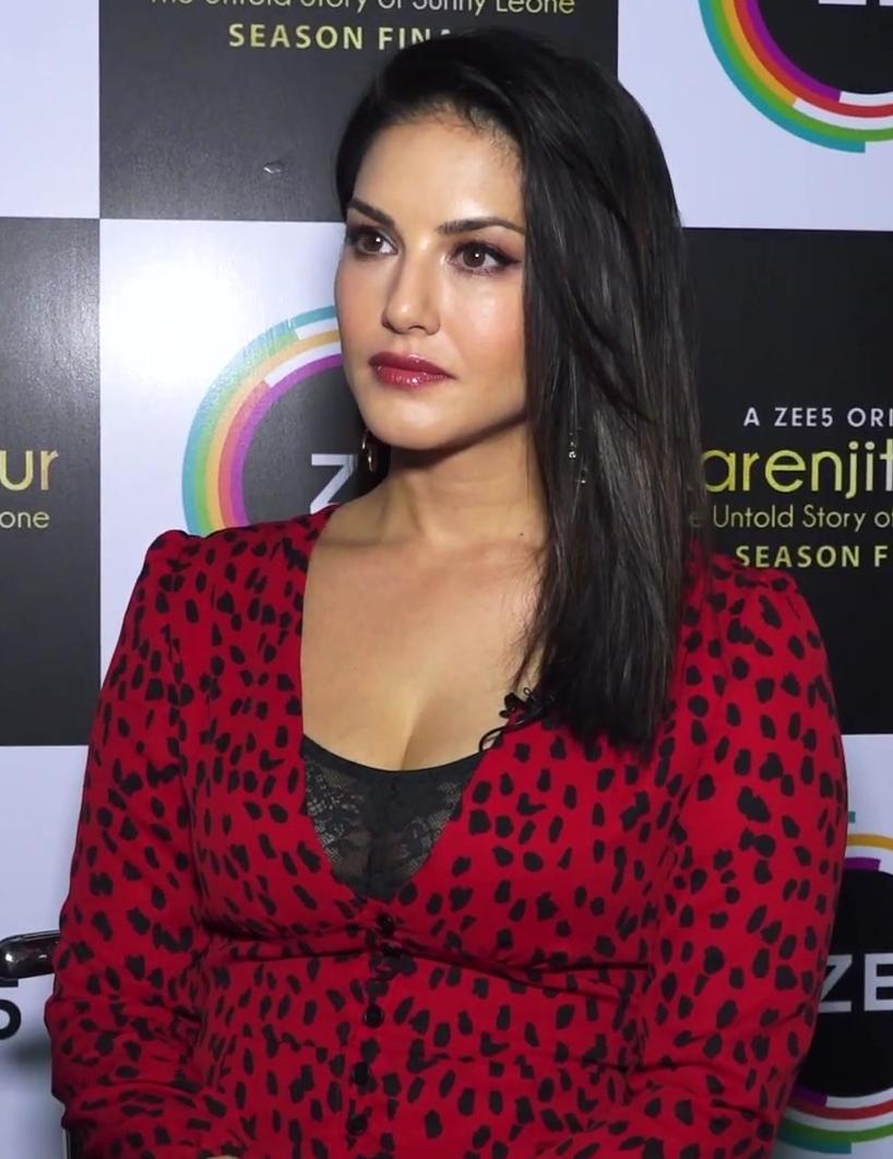 Sunny Leone | Scrolller