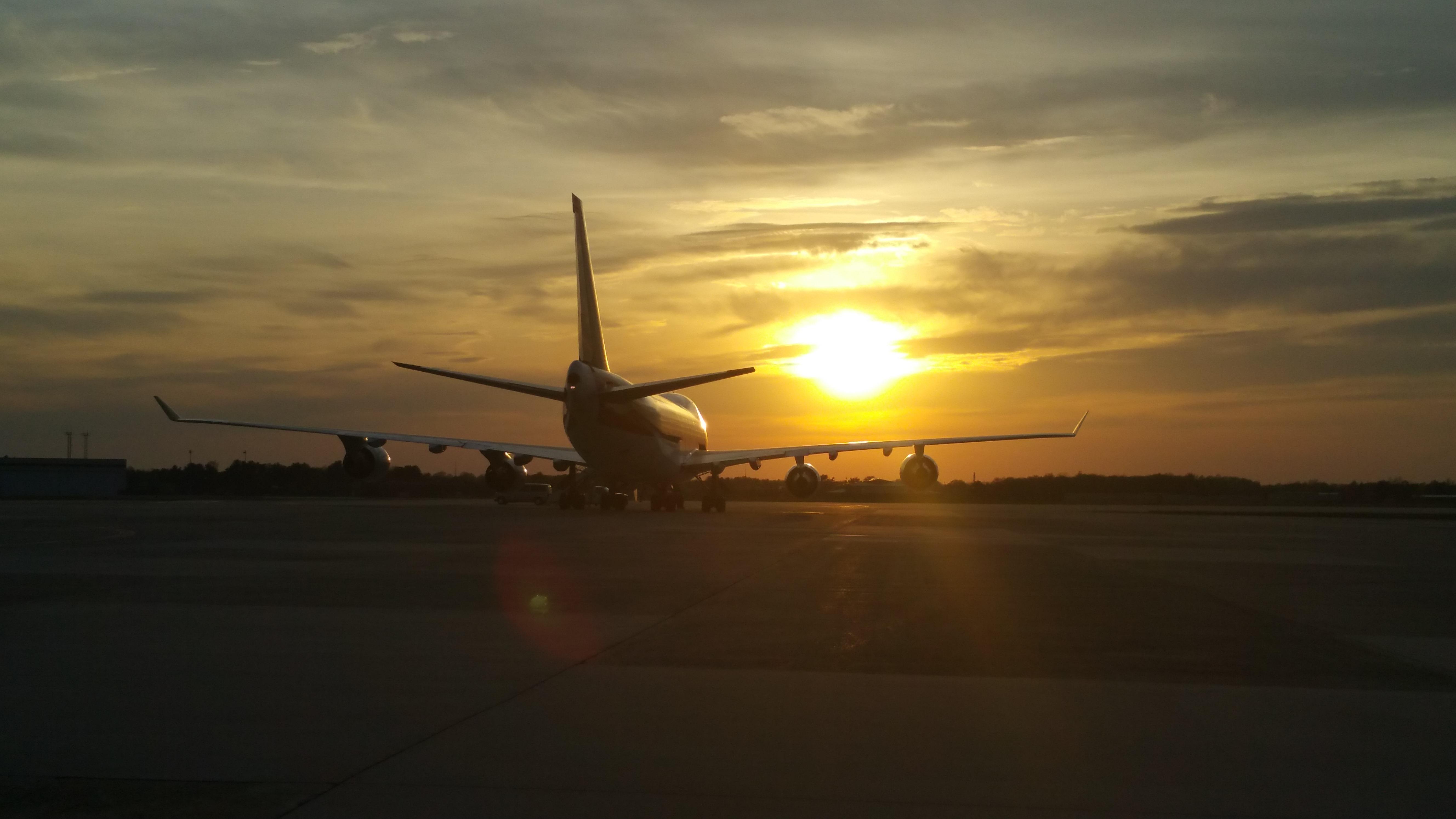 Sunset Boeing 747, another day in the office | Scrolller