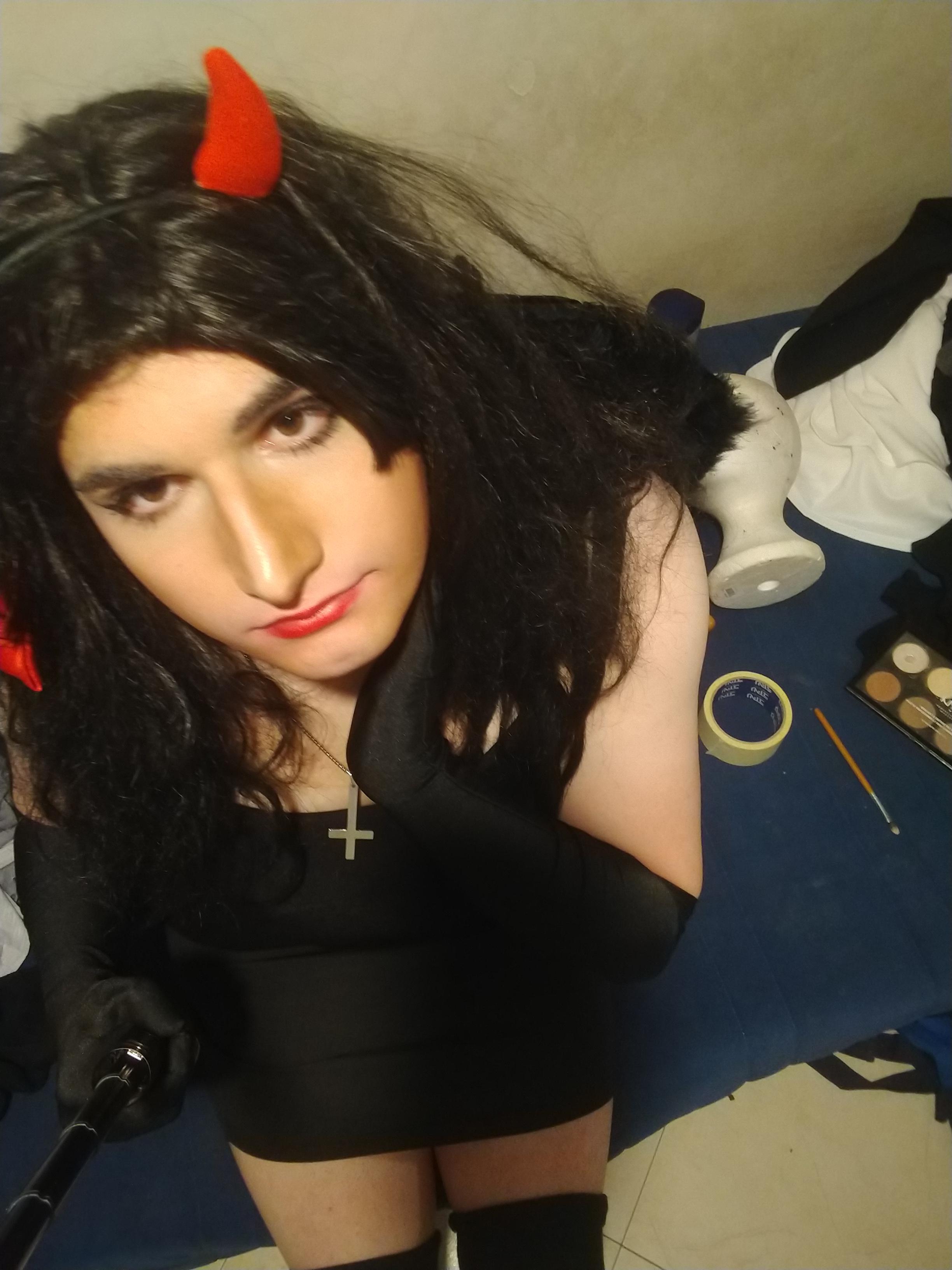 Sup Cuties, It's time to Sin. | Scrolller