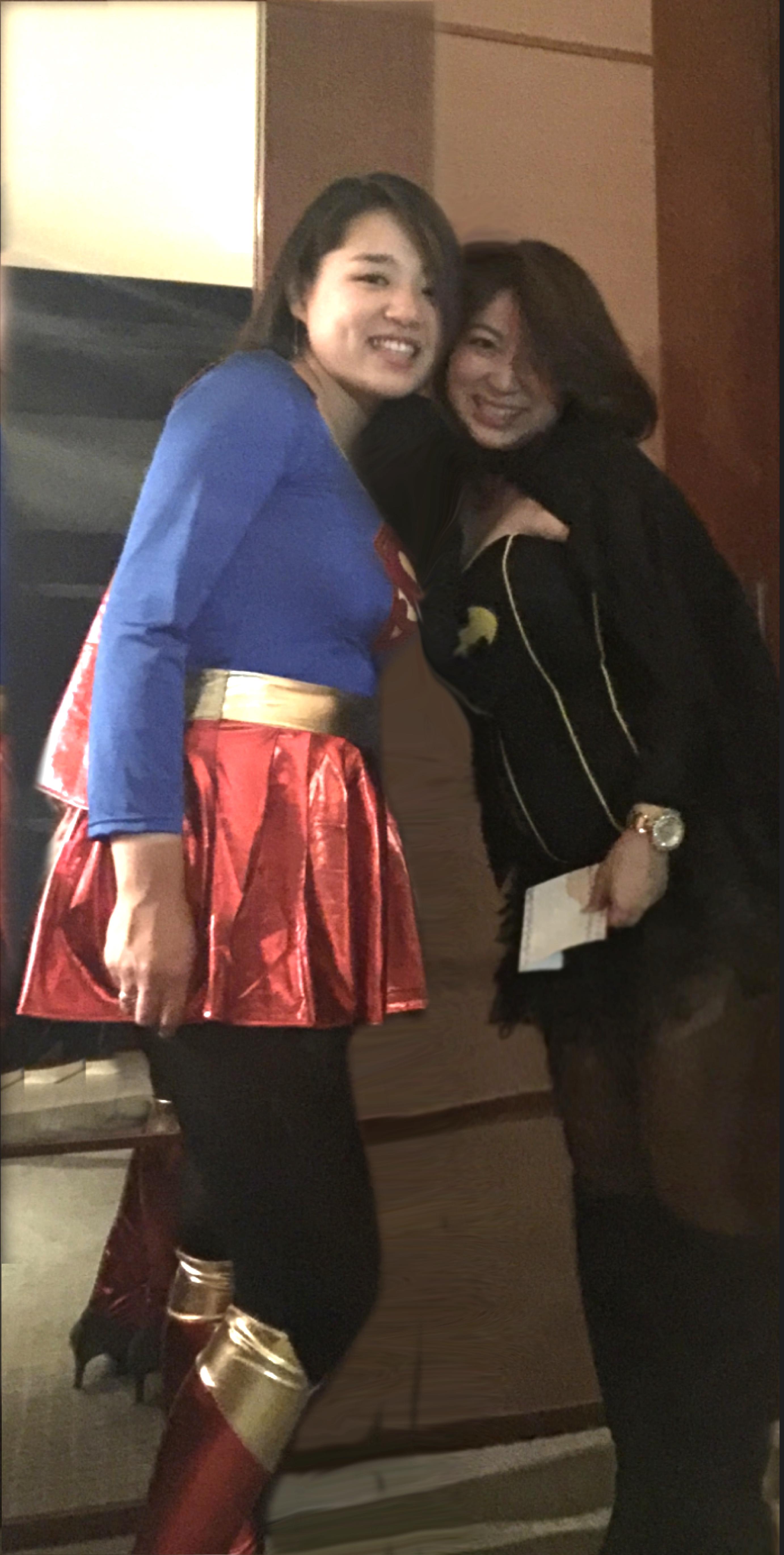 Supergirl Or Batgirl Scrolller