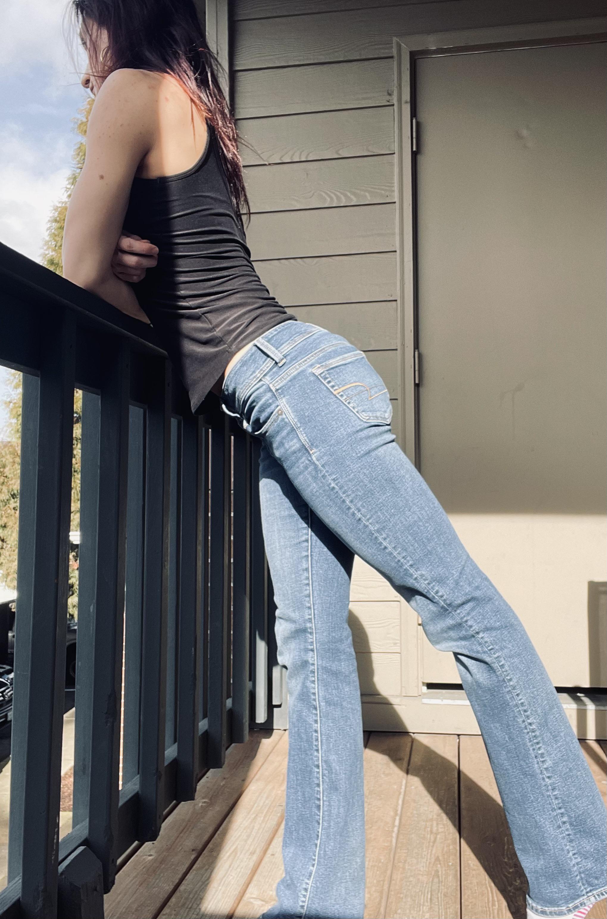 Surprisingly well clothed here 😅 | Scrolller