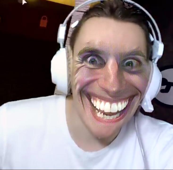 Sus devoun | Scrolller