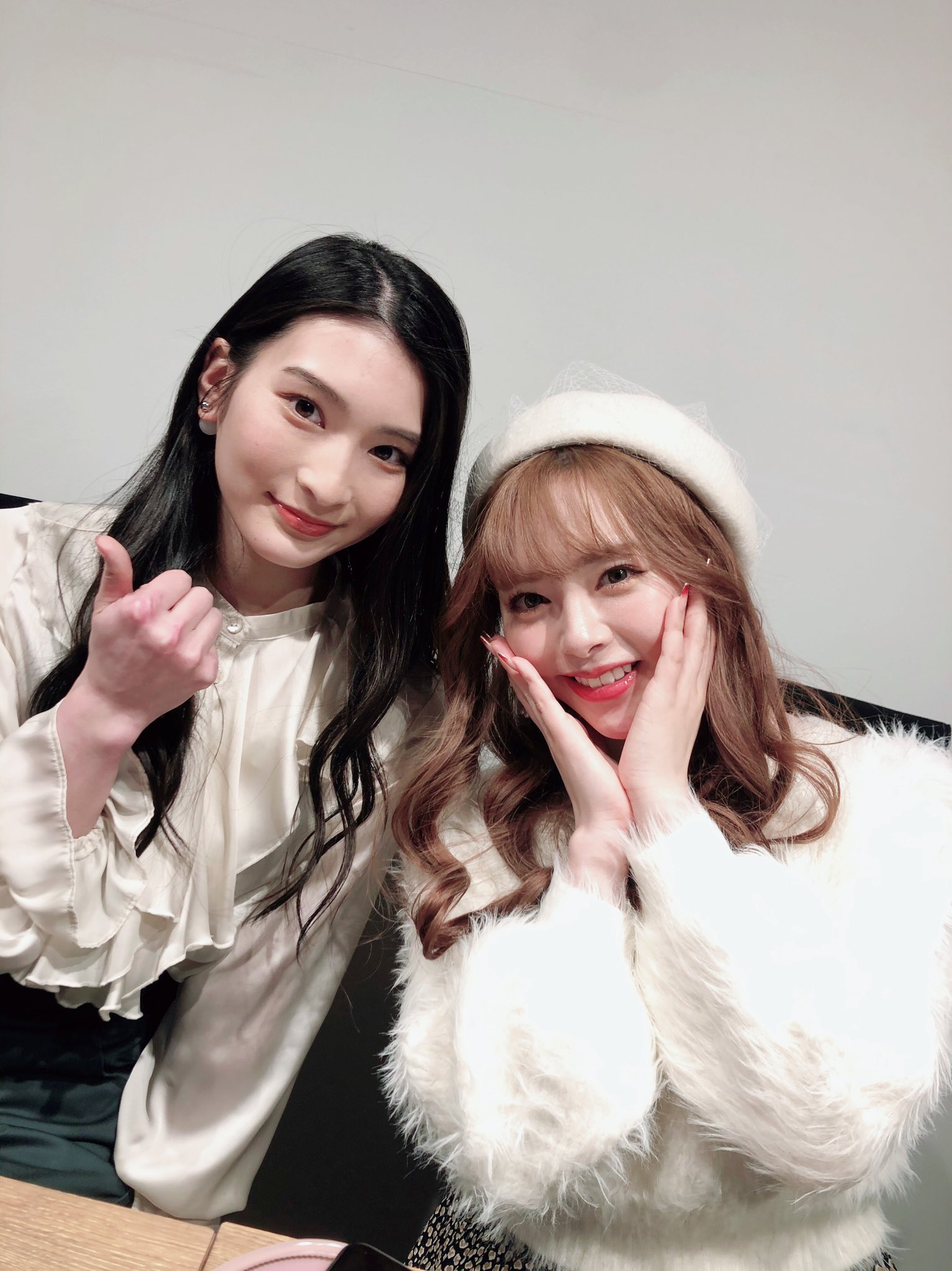 Suzu & Yuna | Scrolller