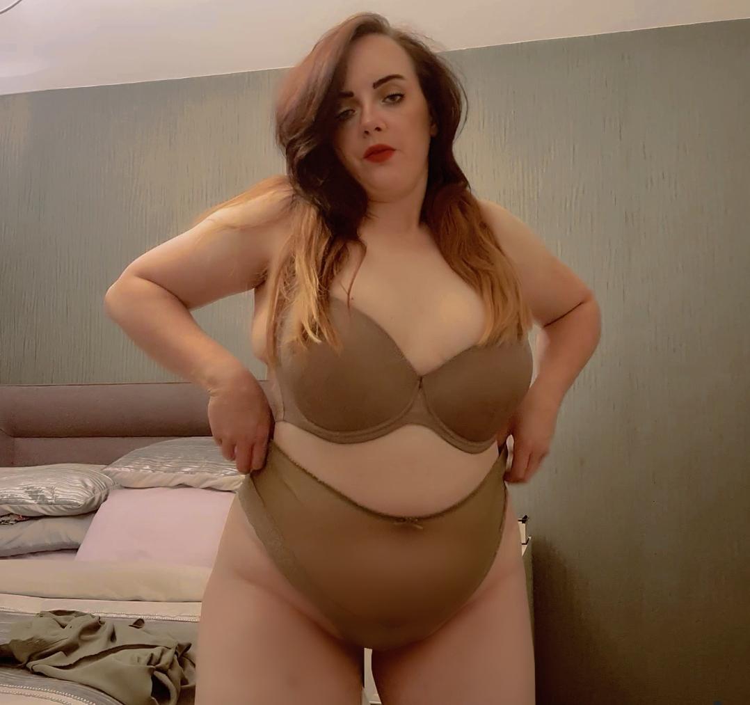 Rise and shine 😄😘 38F | Scrolller