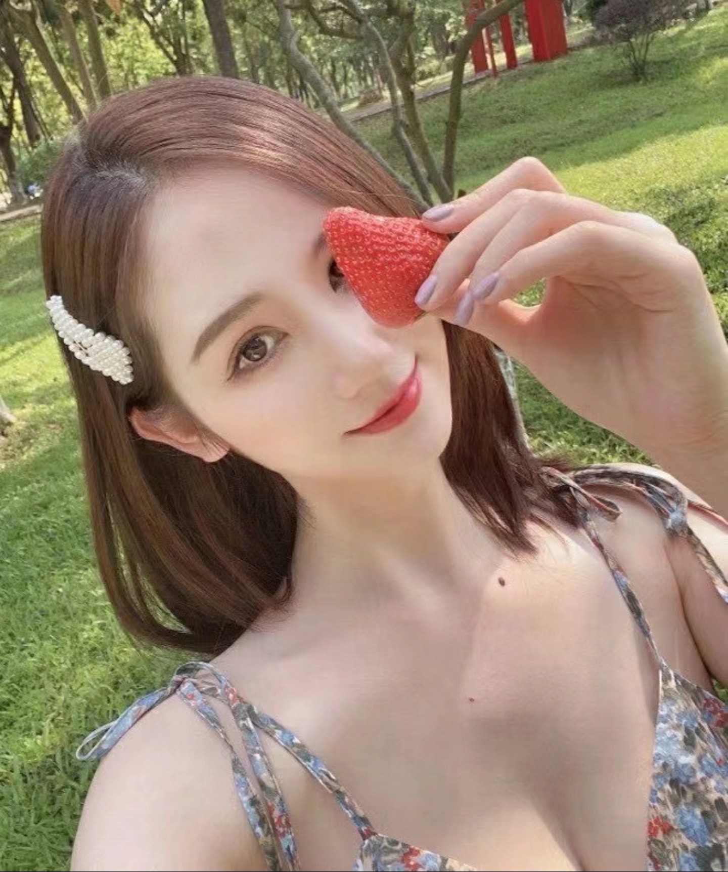 Sweet like a Strawberry | Scrolller