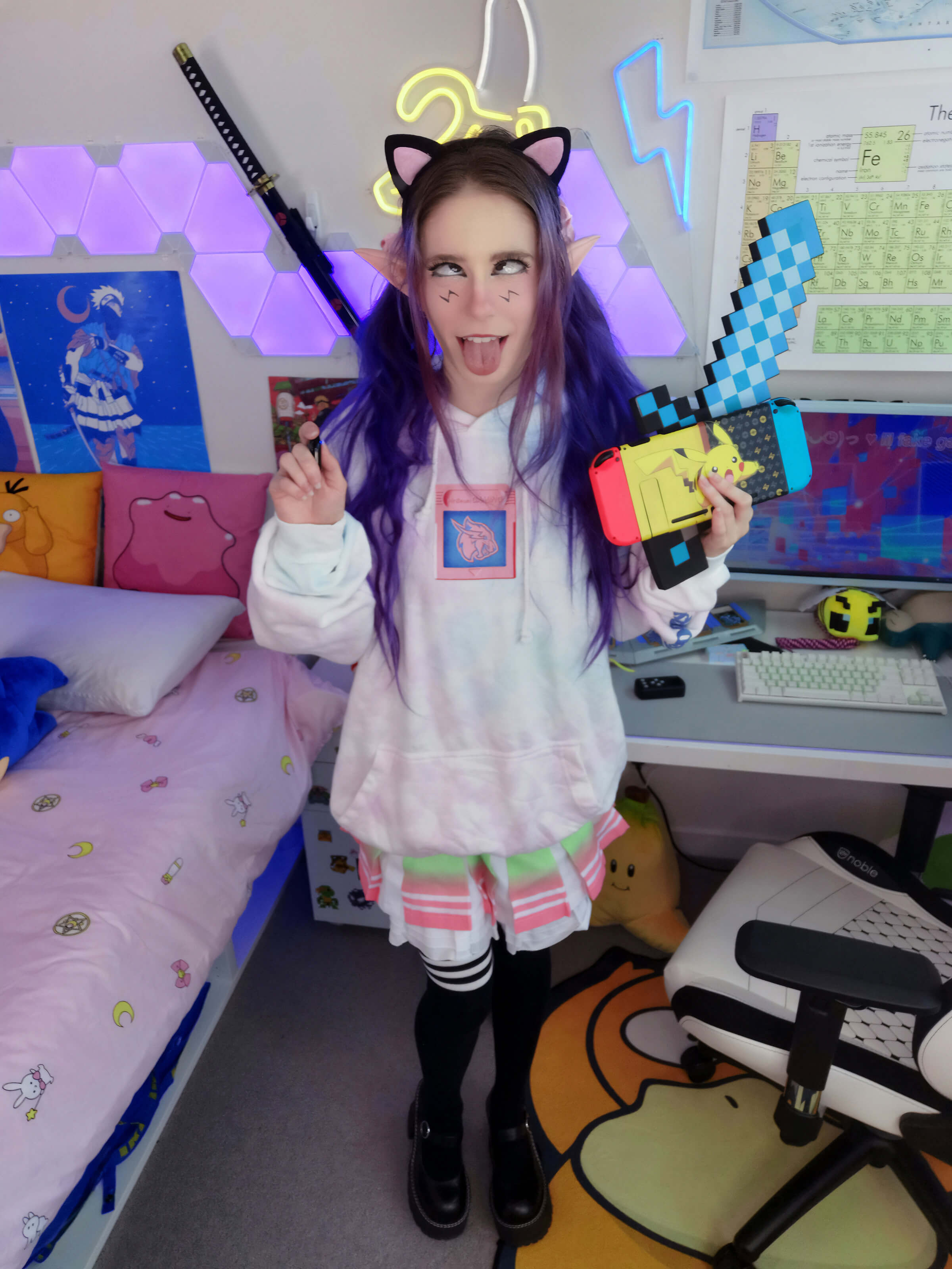 switch and chill with this kitten? milk is mandatory 🤤🐈 | Scrolller