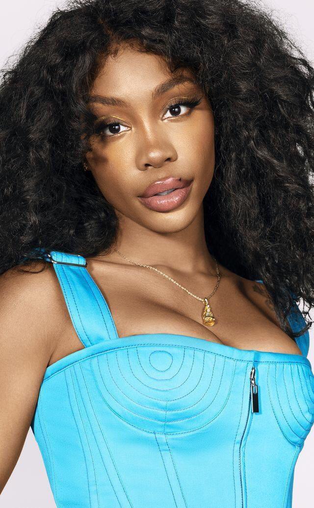 SZA and her amazing lips | Scrolller