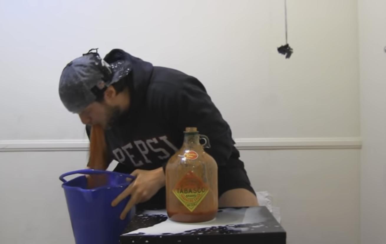 Tabasco vomit | Scrolller