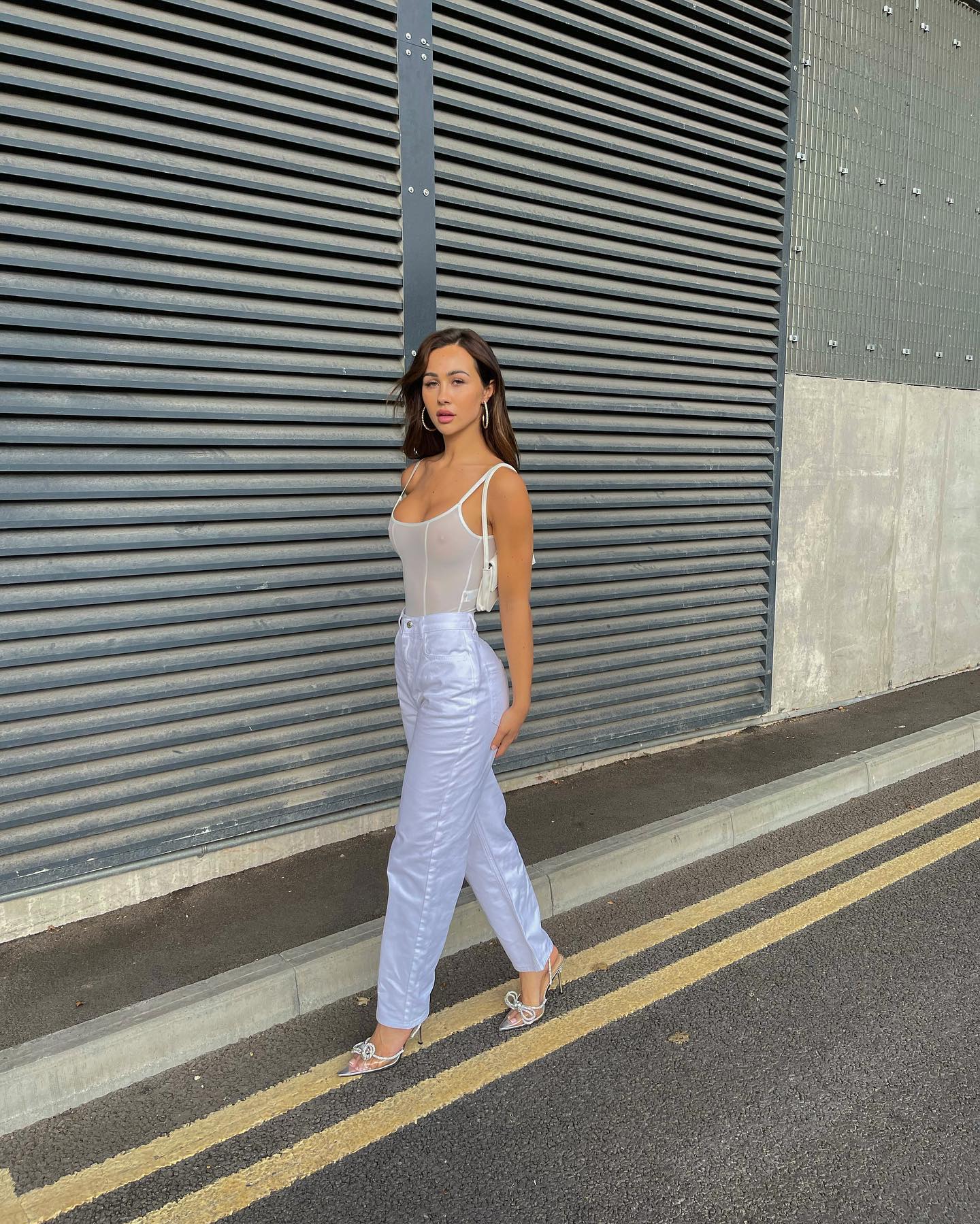 Tabitha Cliffy (@tabhita.clifft) | Scrolller