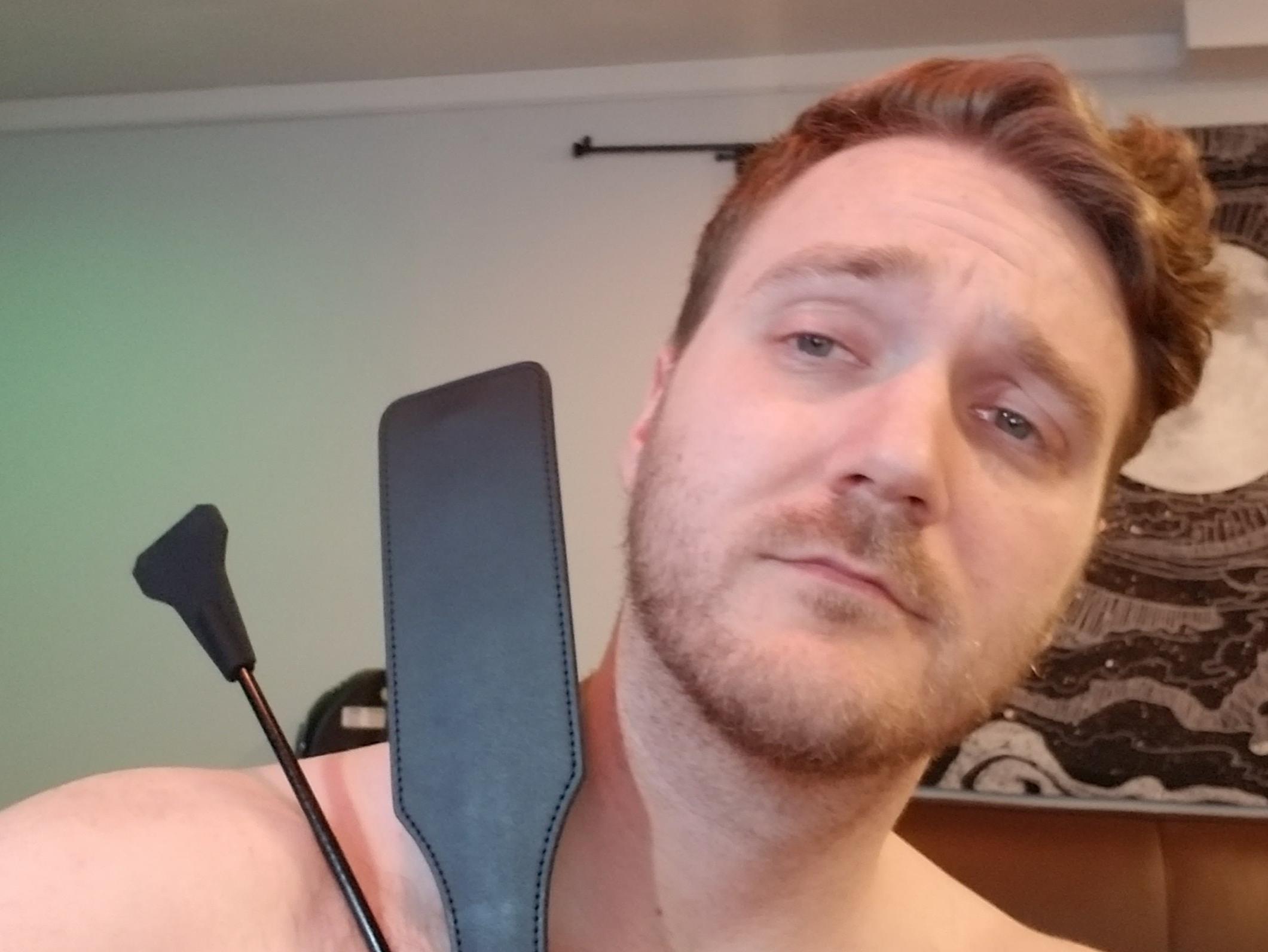 Take your pick, pull your pants down, and bend over my knees | Scrolller